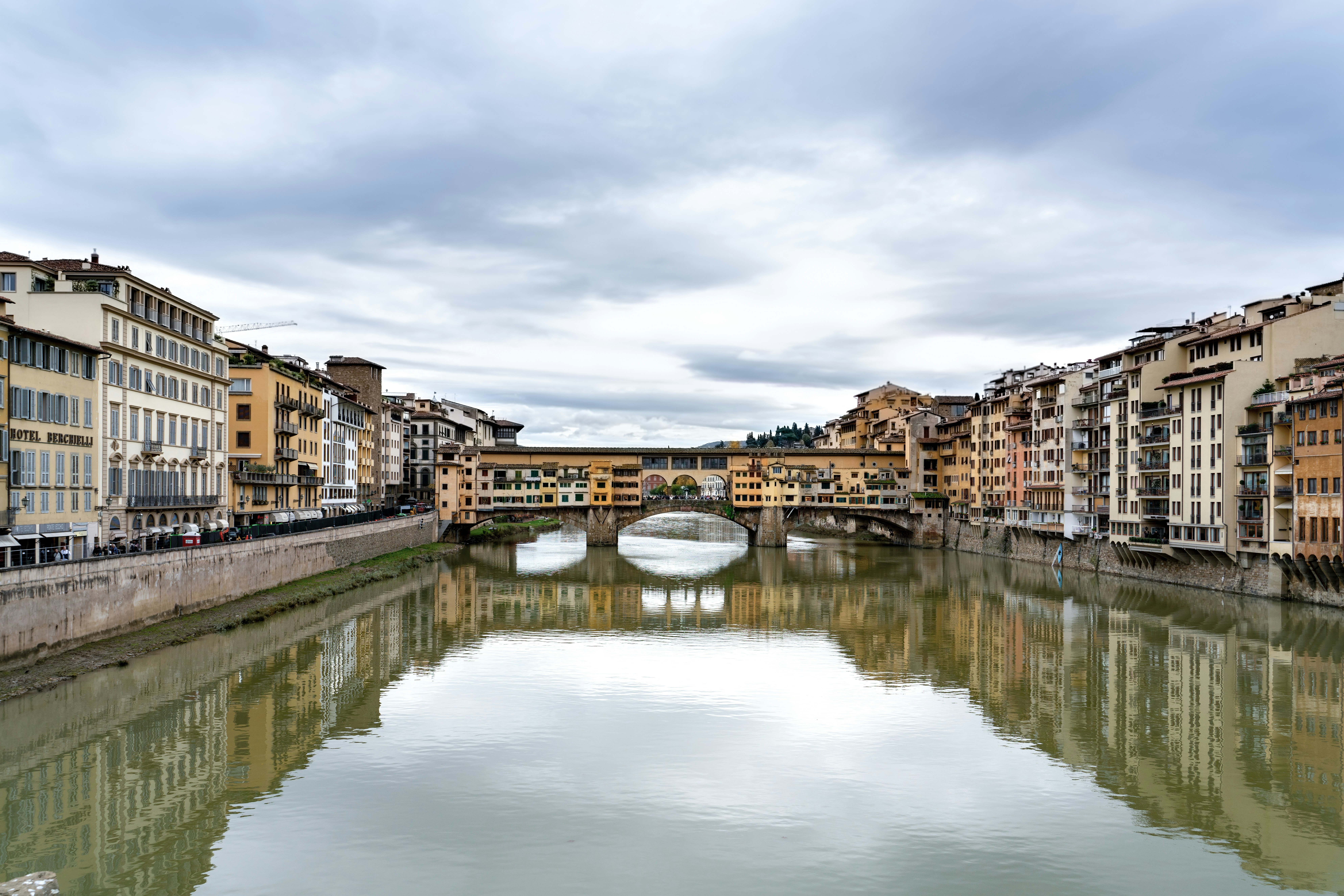 Arno’s Bridge: A Quiet Riverfront Symphony