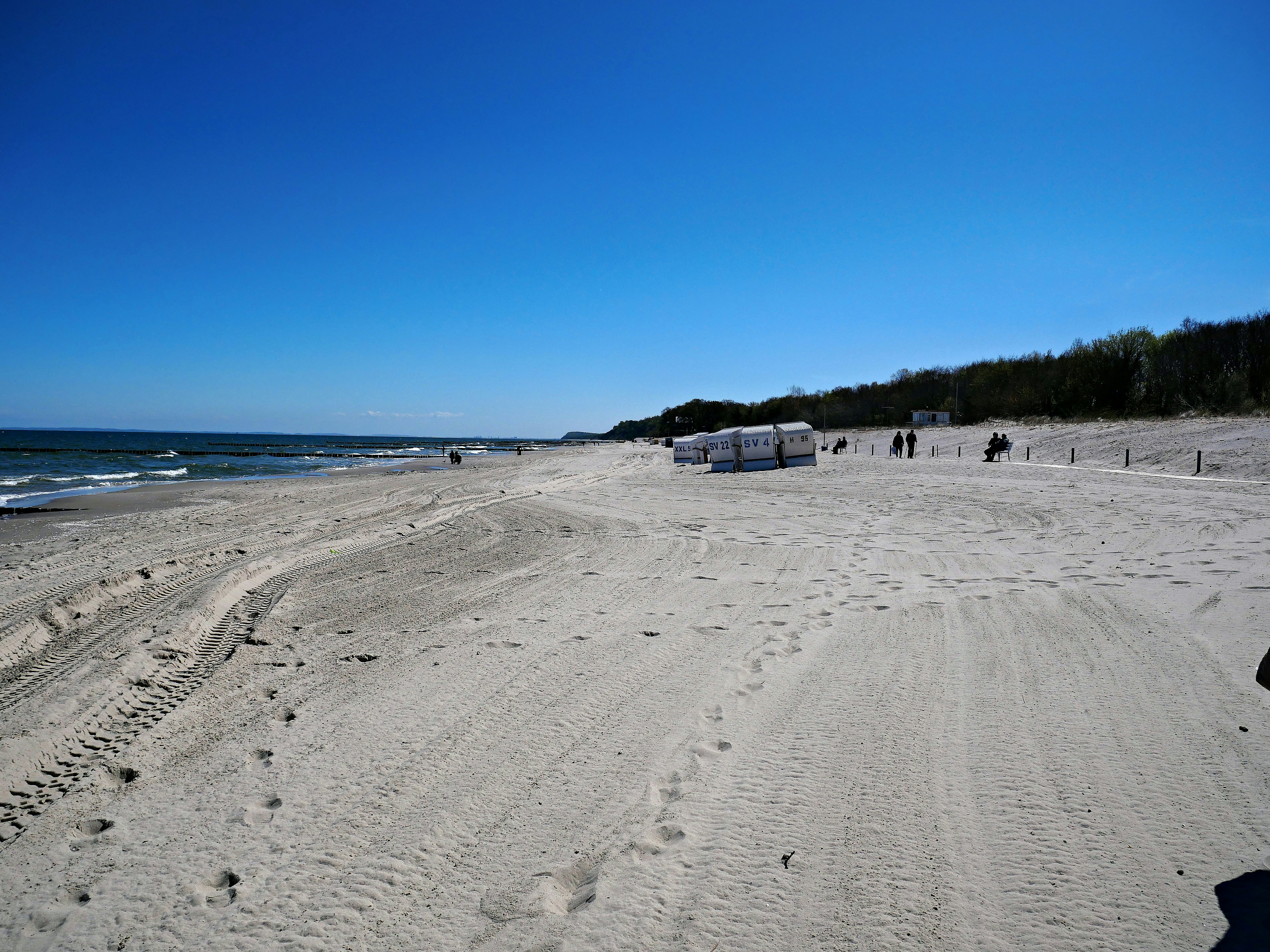 Long Beach at Distant Dunes