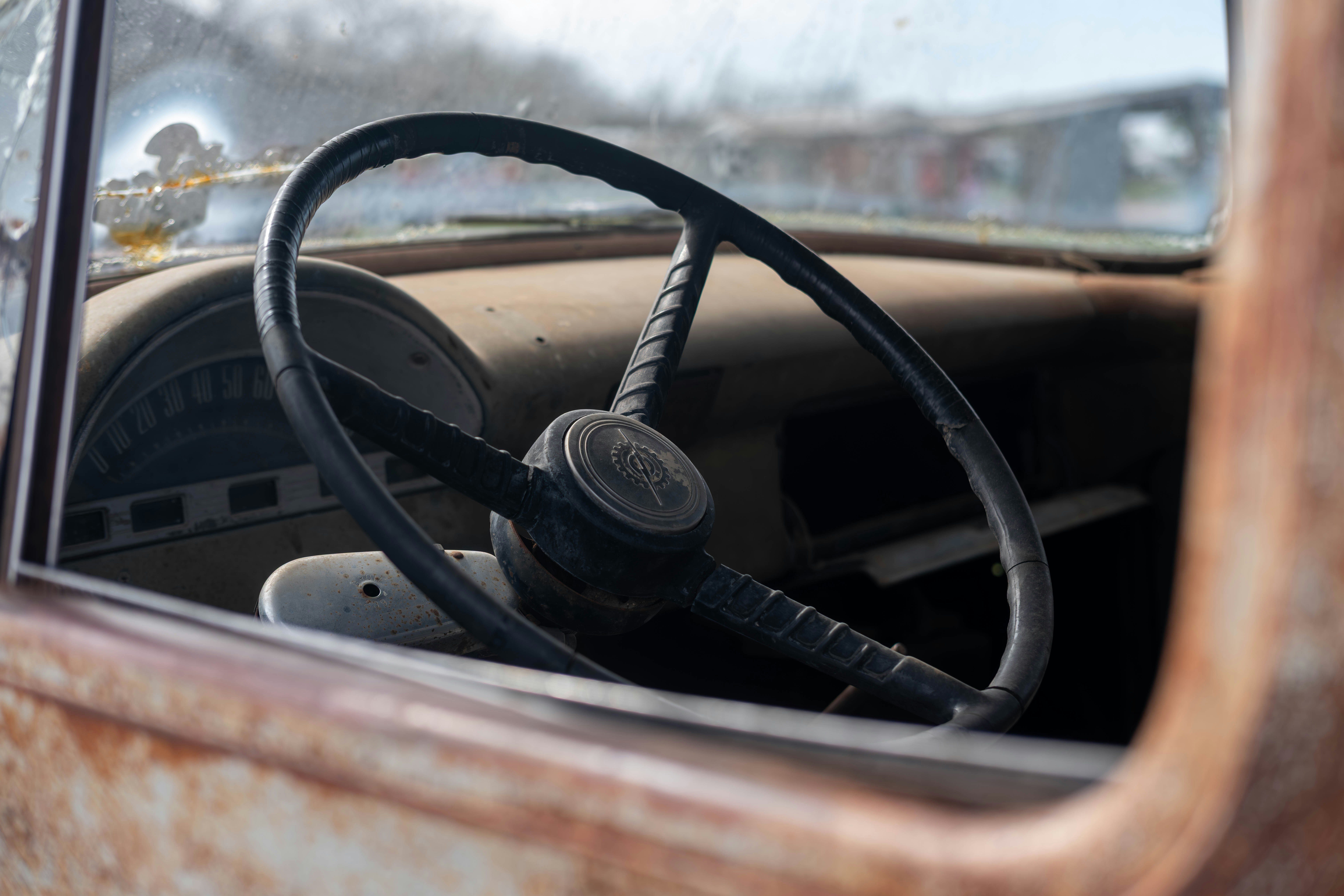 Rusty Steering: A Glimpse into a Silent Classic Interior
