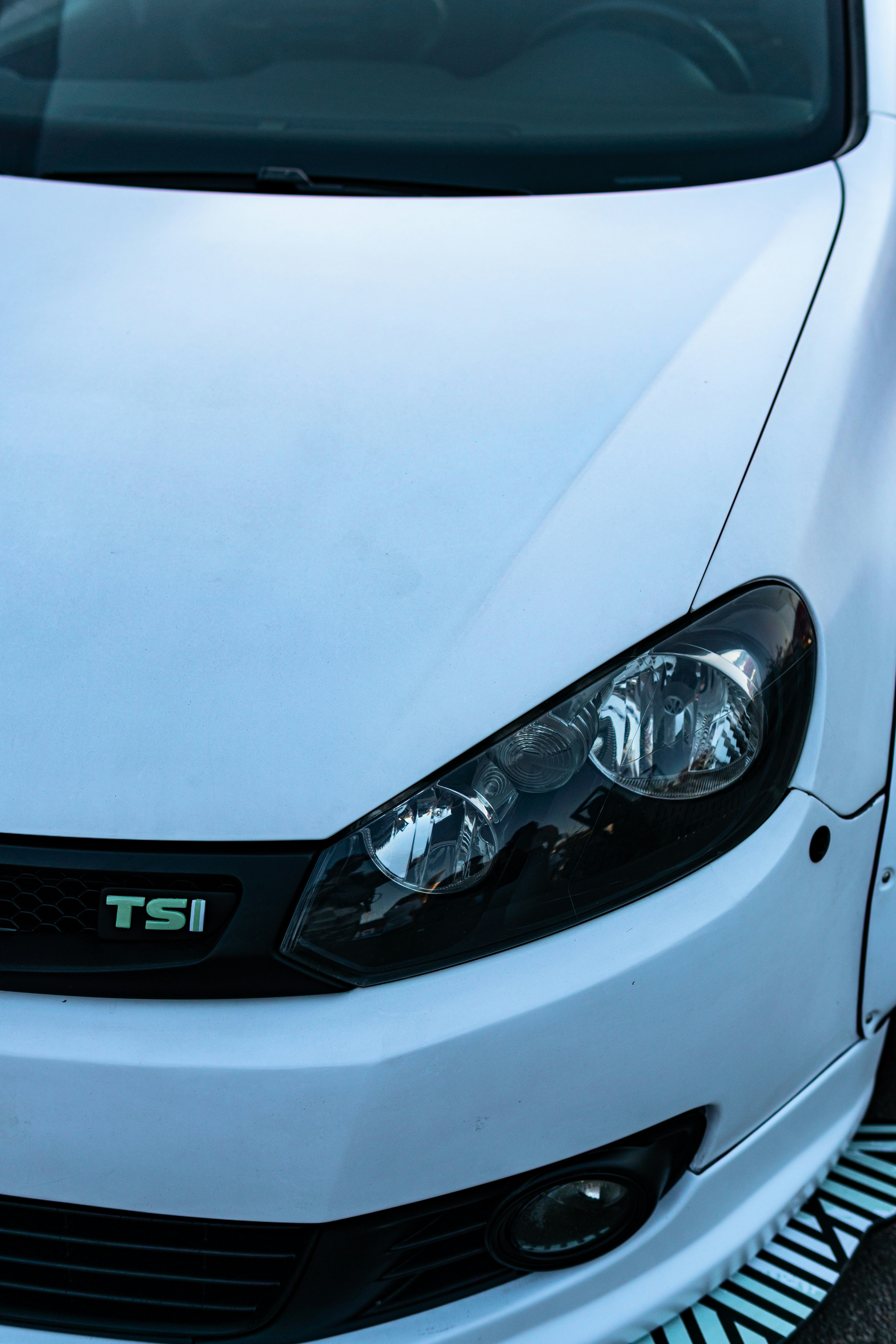 Headlight Angle: White Hatch Under Spotlight
