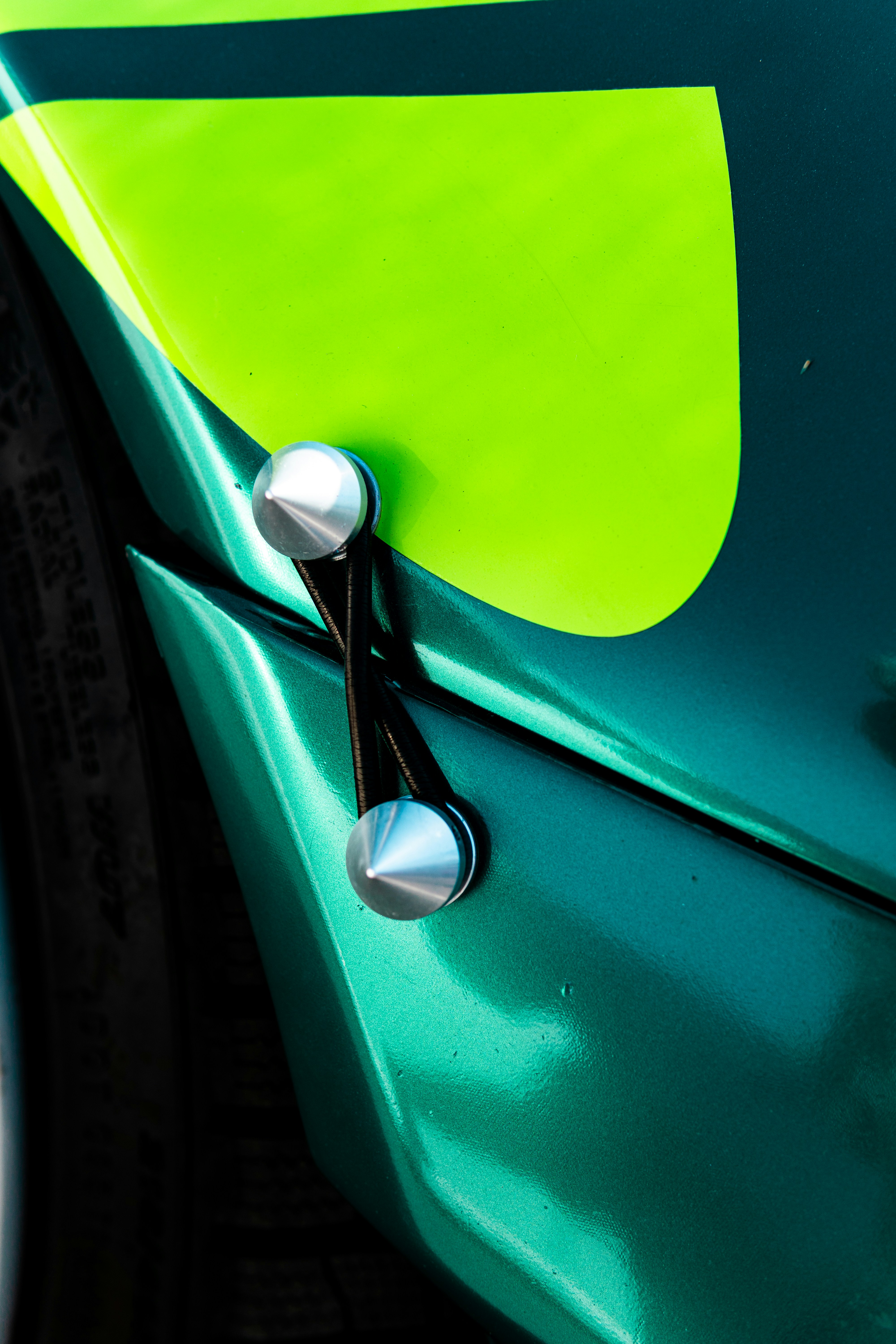 Mint Stream: Chrome Knobs and Neon Teal Bodywork