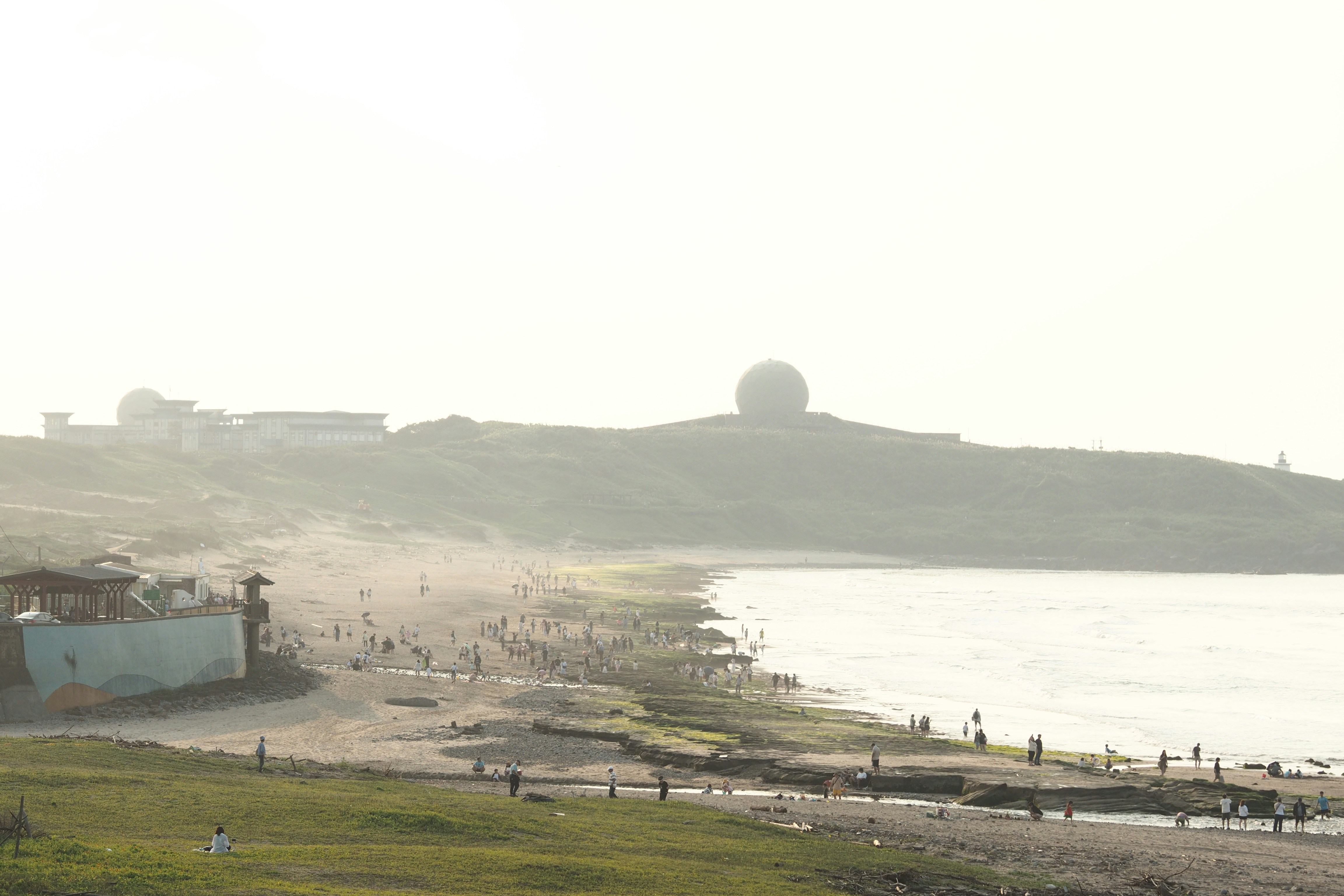 Coastal Promenade under a Soft Horizon
