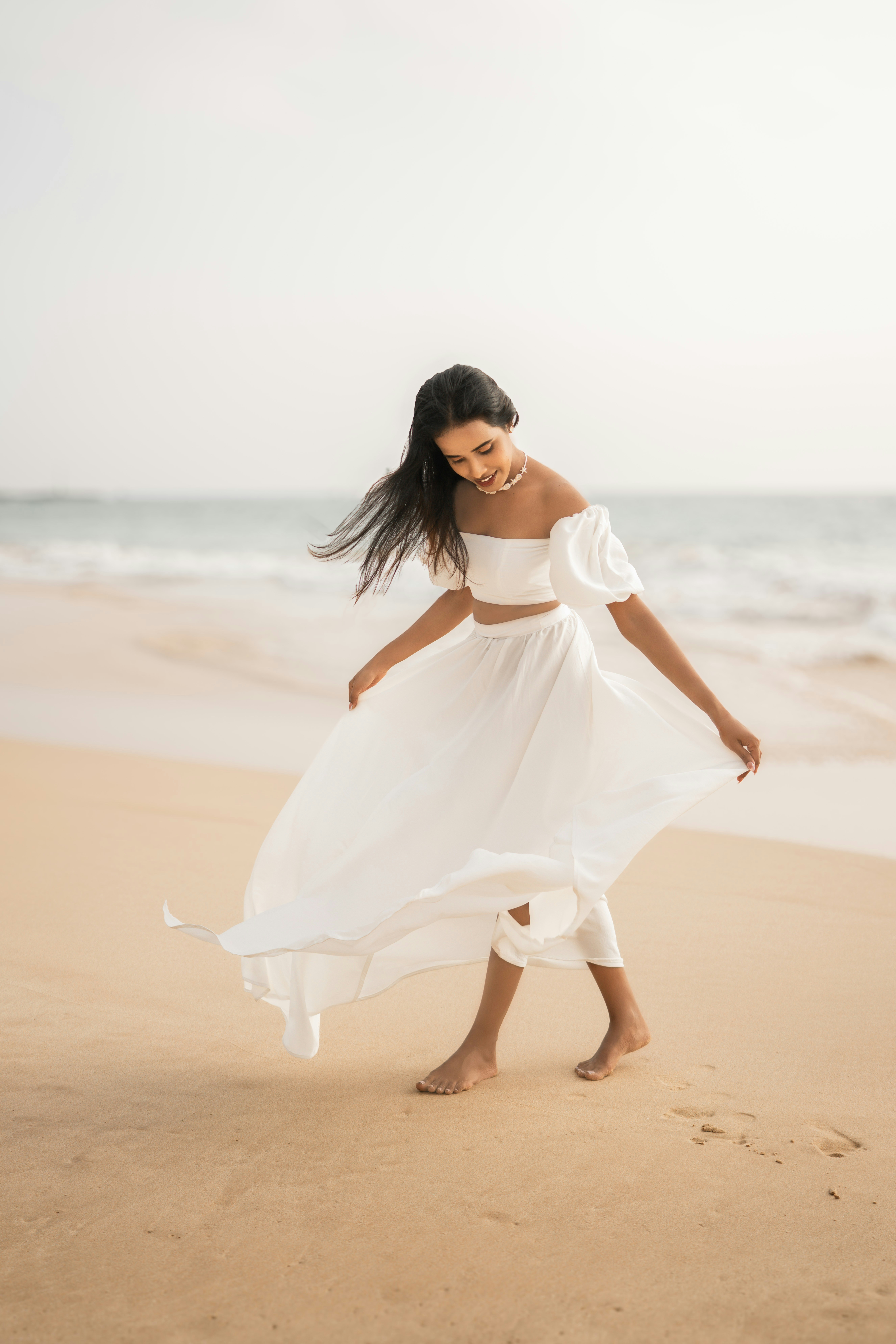 Whispering White on the Shore