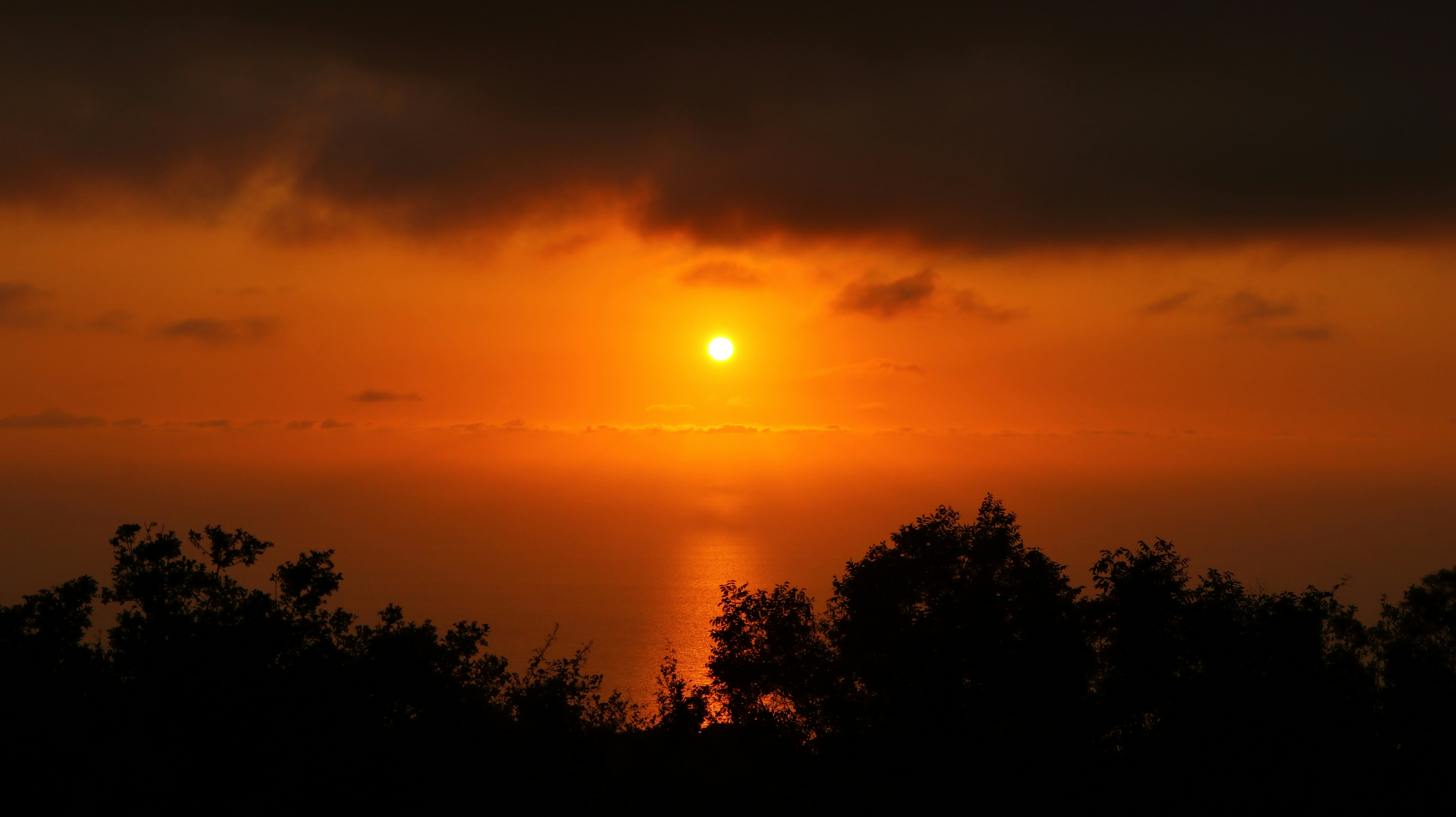 Sunset Over a Silhouette: Quiet Horizon