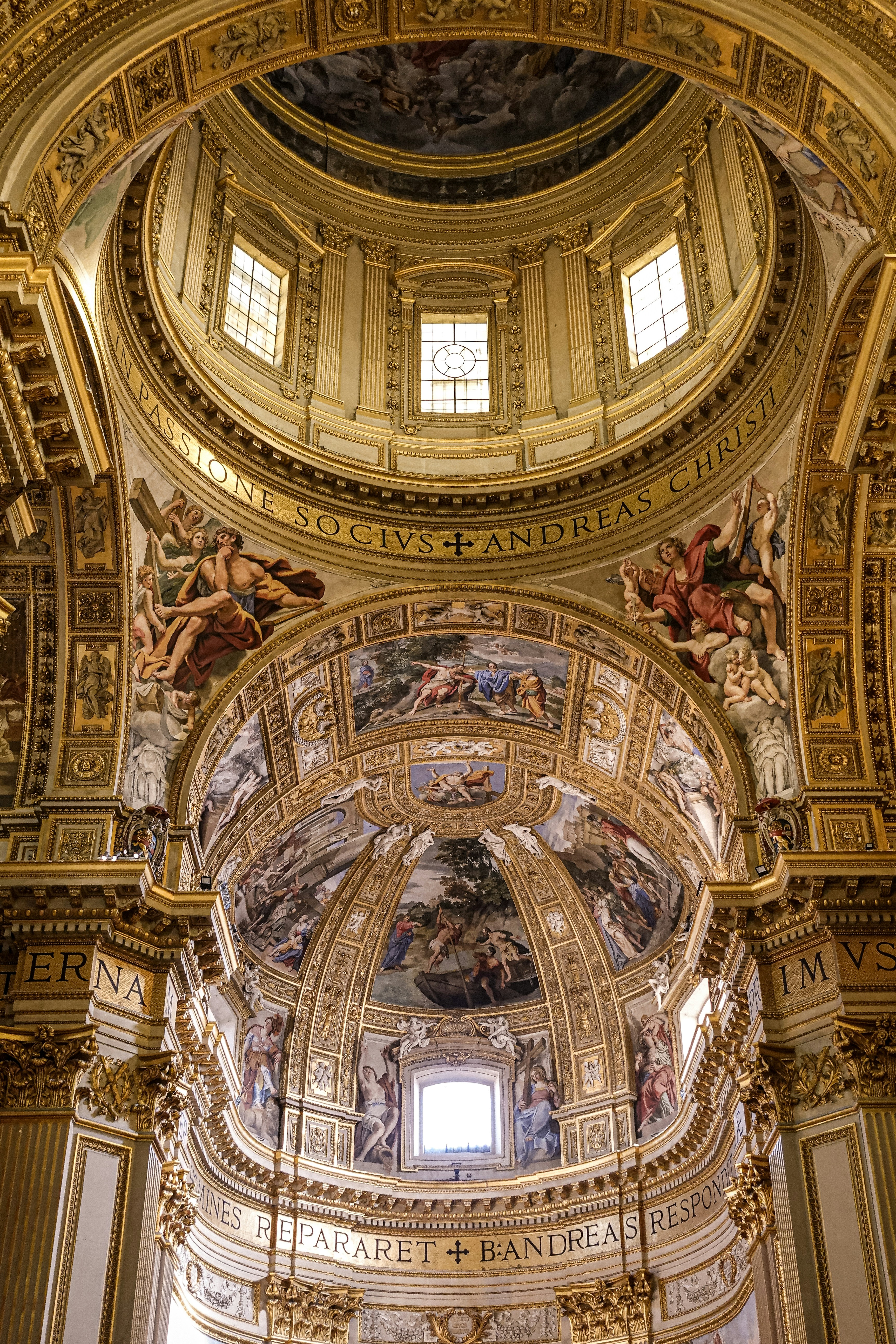 Gold-etched Vaults: An Ode to Baroque Grandeur in Stained Light
