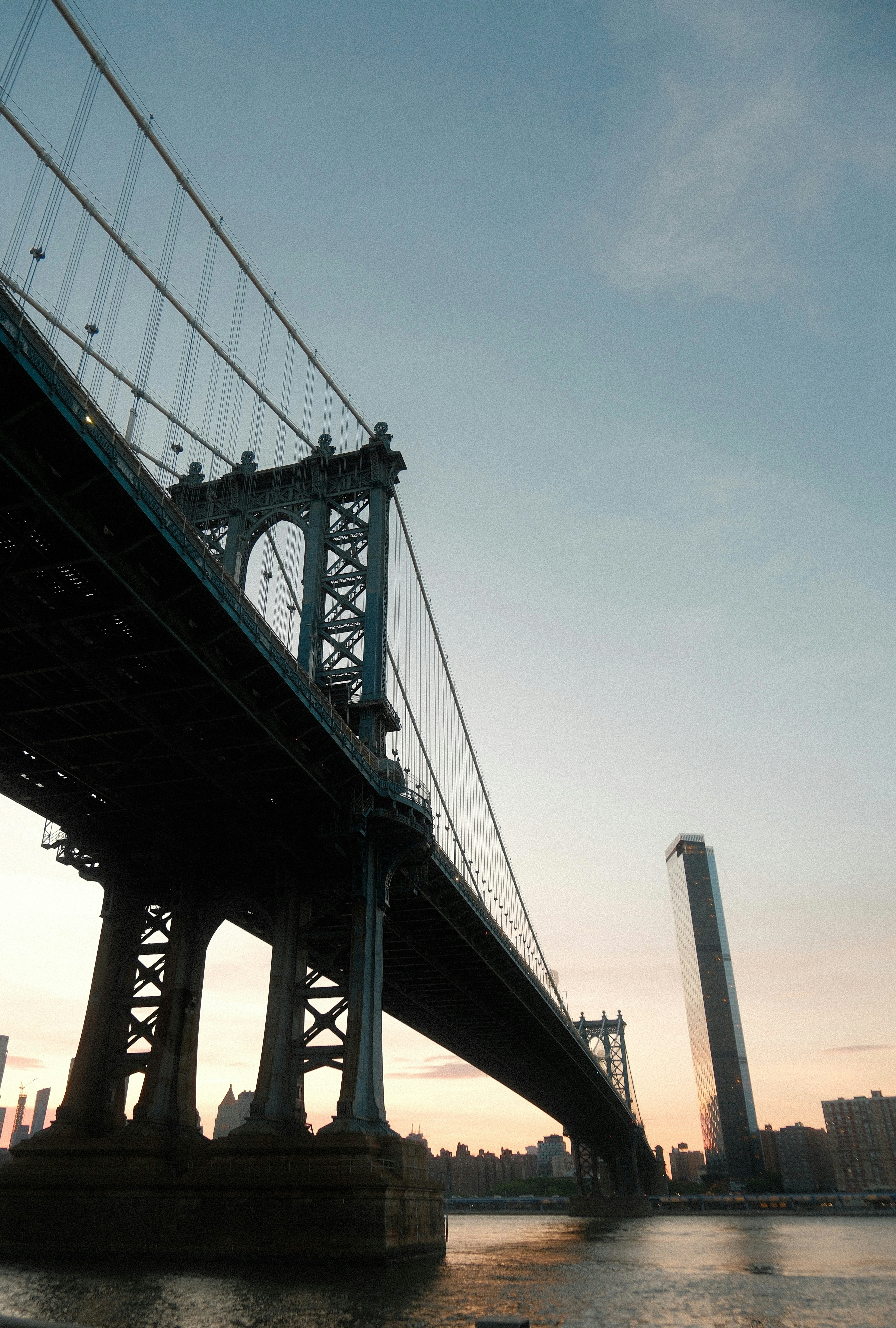 Bridge to the City Glow: A Far-Reaching Span Over the East River