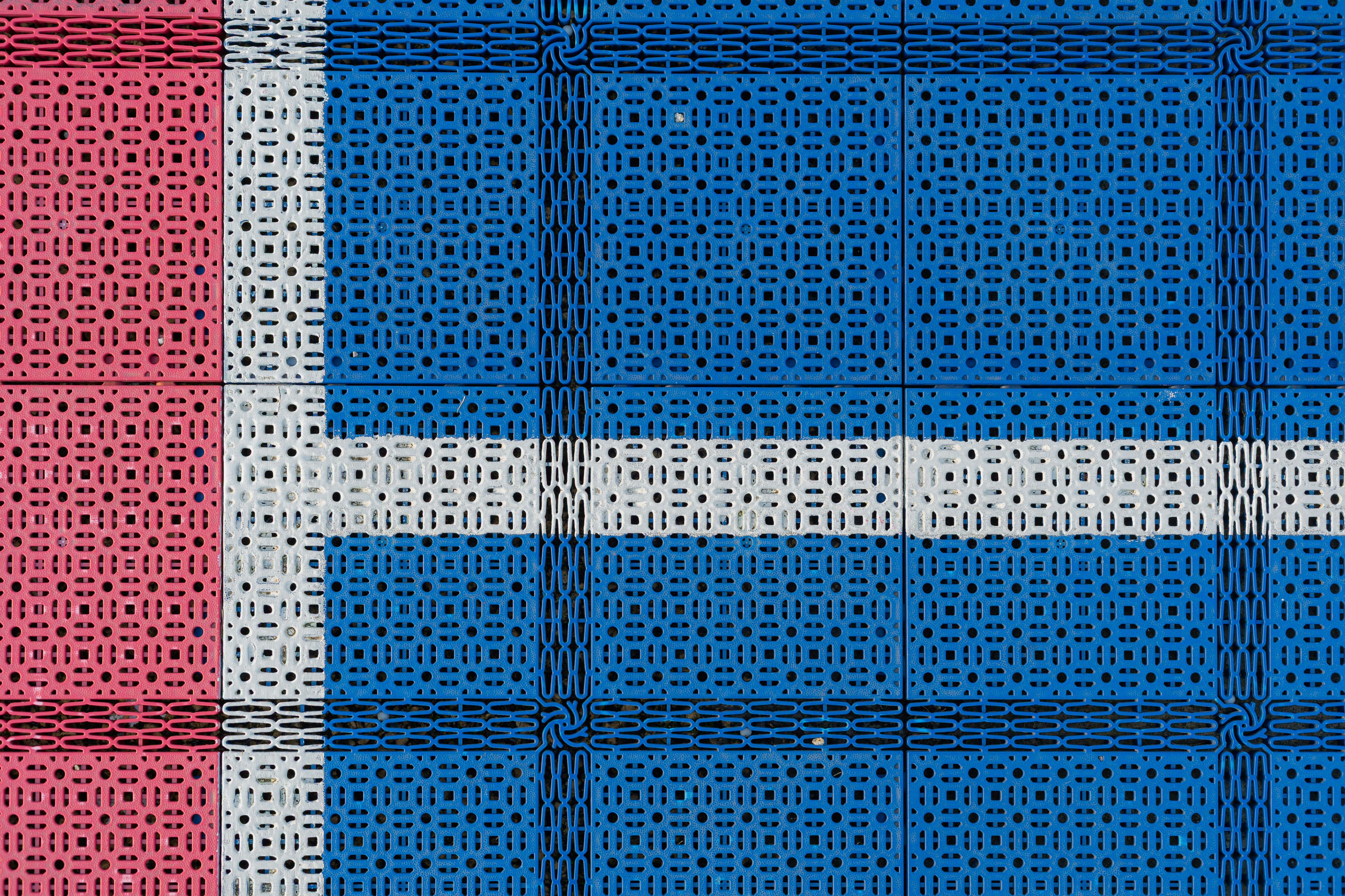 Geometric Mosaic: Interwoven Blues and Reds