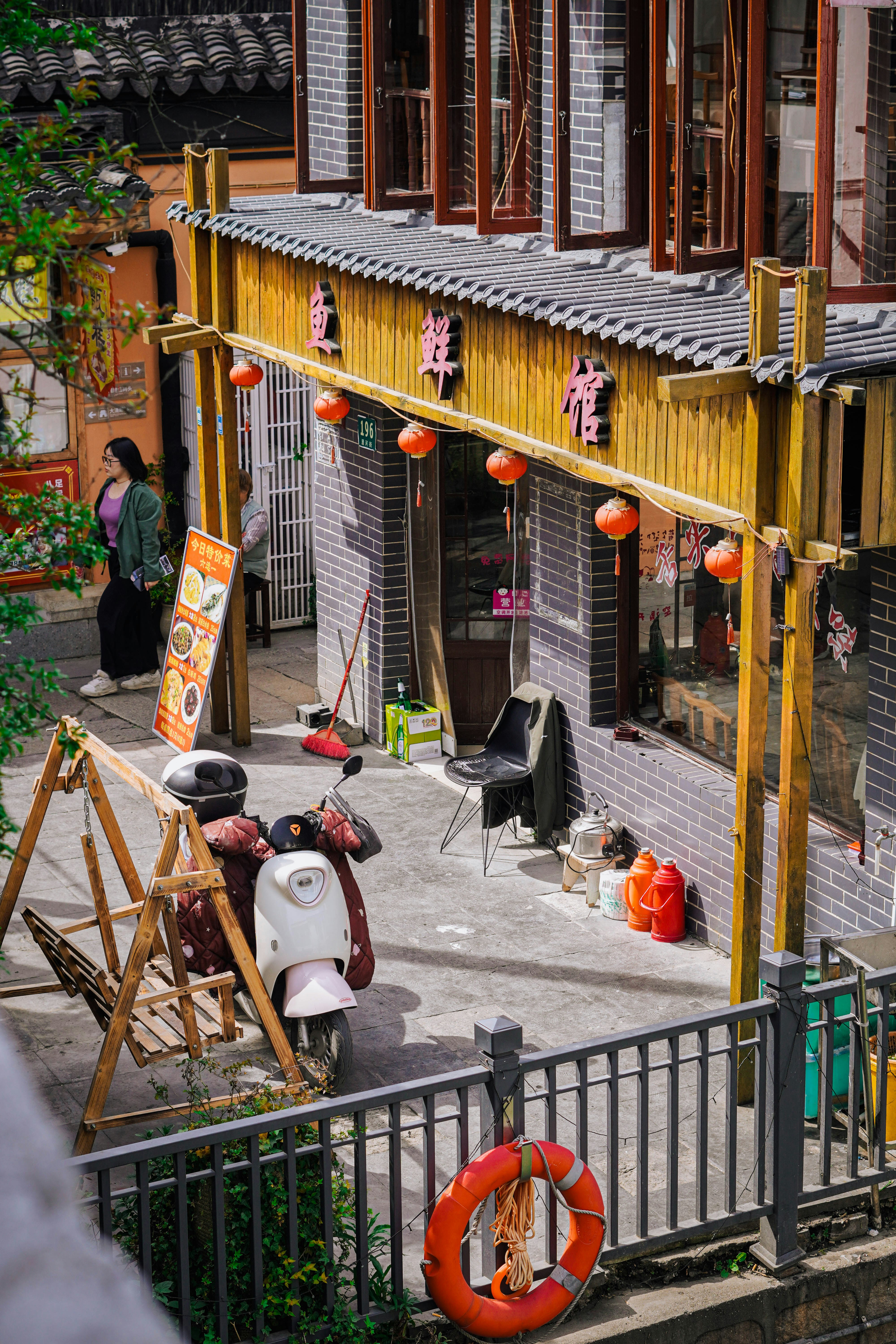 Lanterns, Lanterns: A Quiet Alleyfront Café Scene