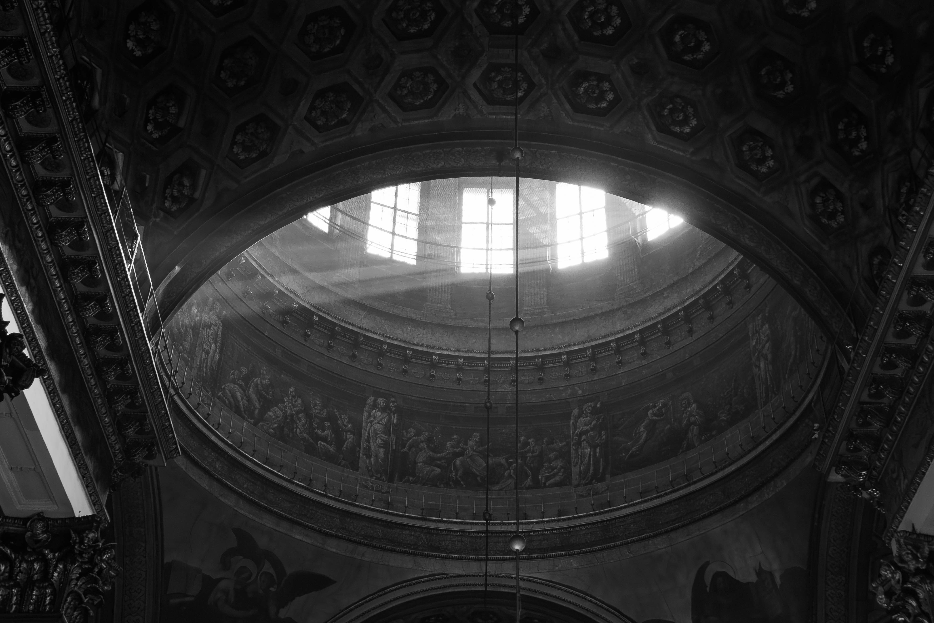 Oculus Over Arch: A Monumental Ceiling in Monochrome