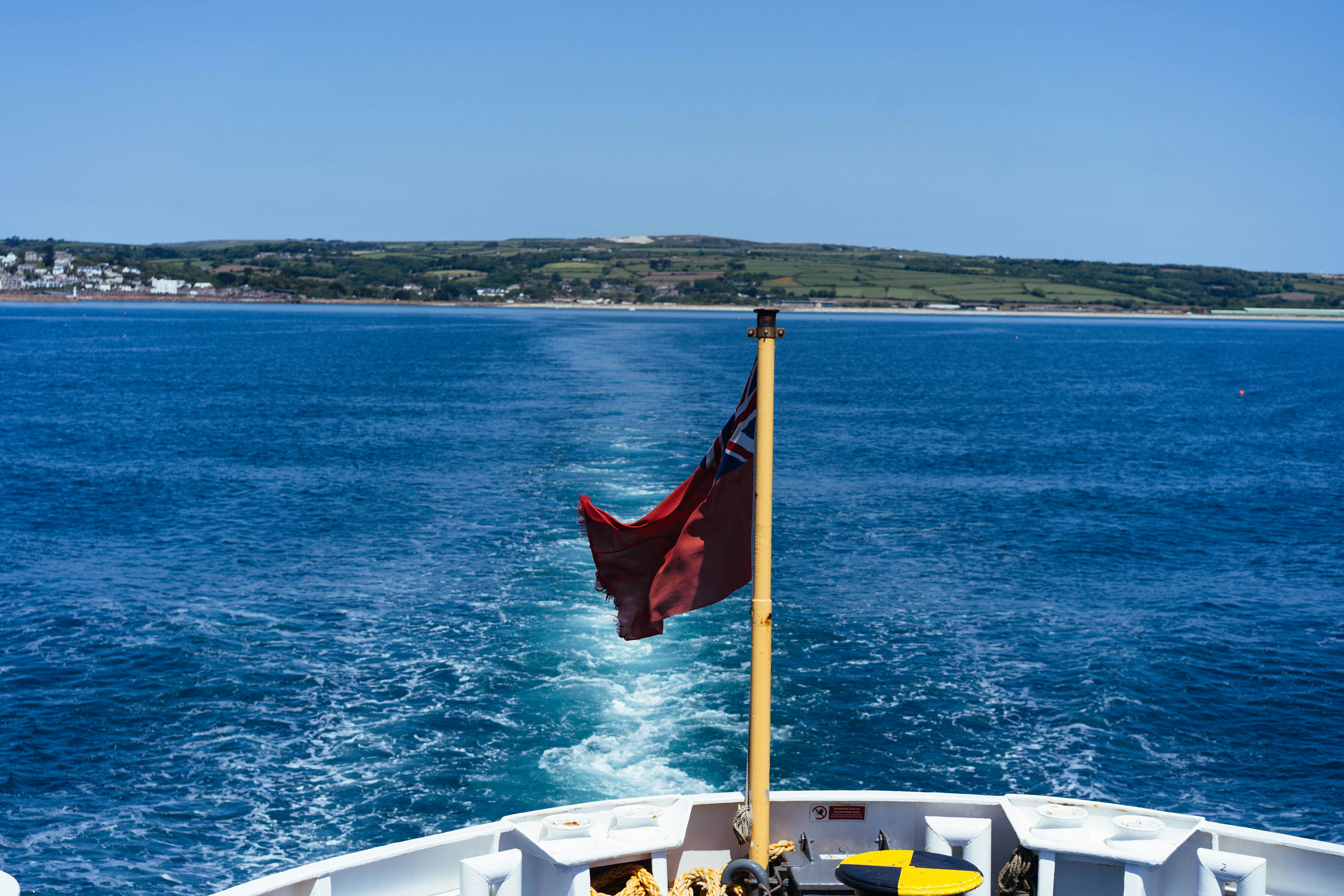 Flag on the Wake: A Seascape from the Bow