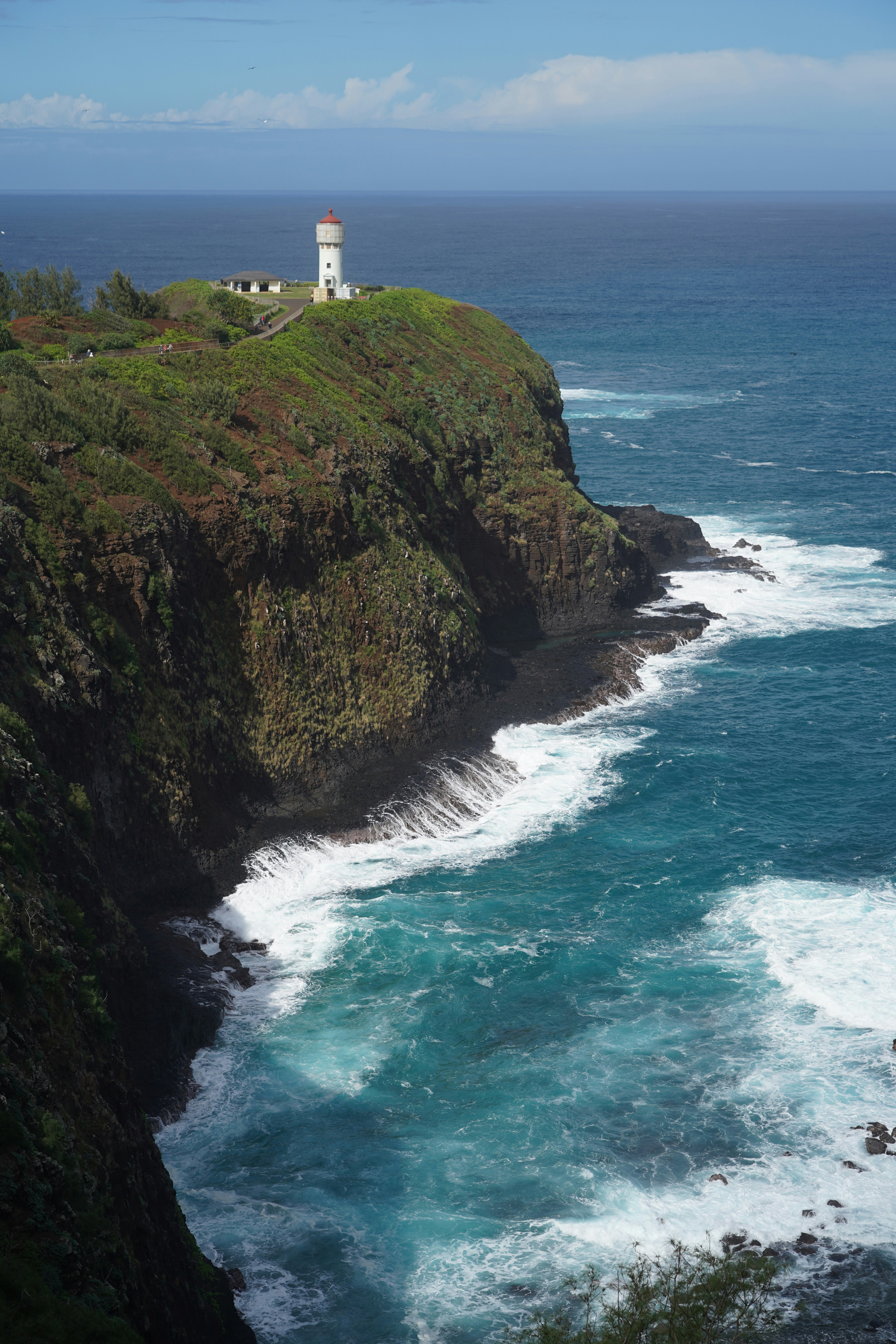 Lighthouse Crest: A Quiet Boundary Between Sea and Sky