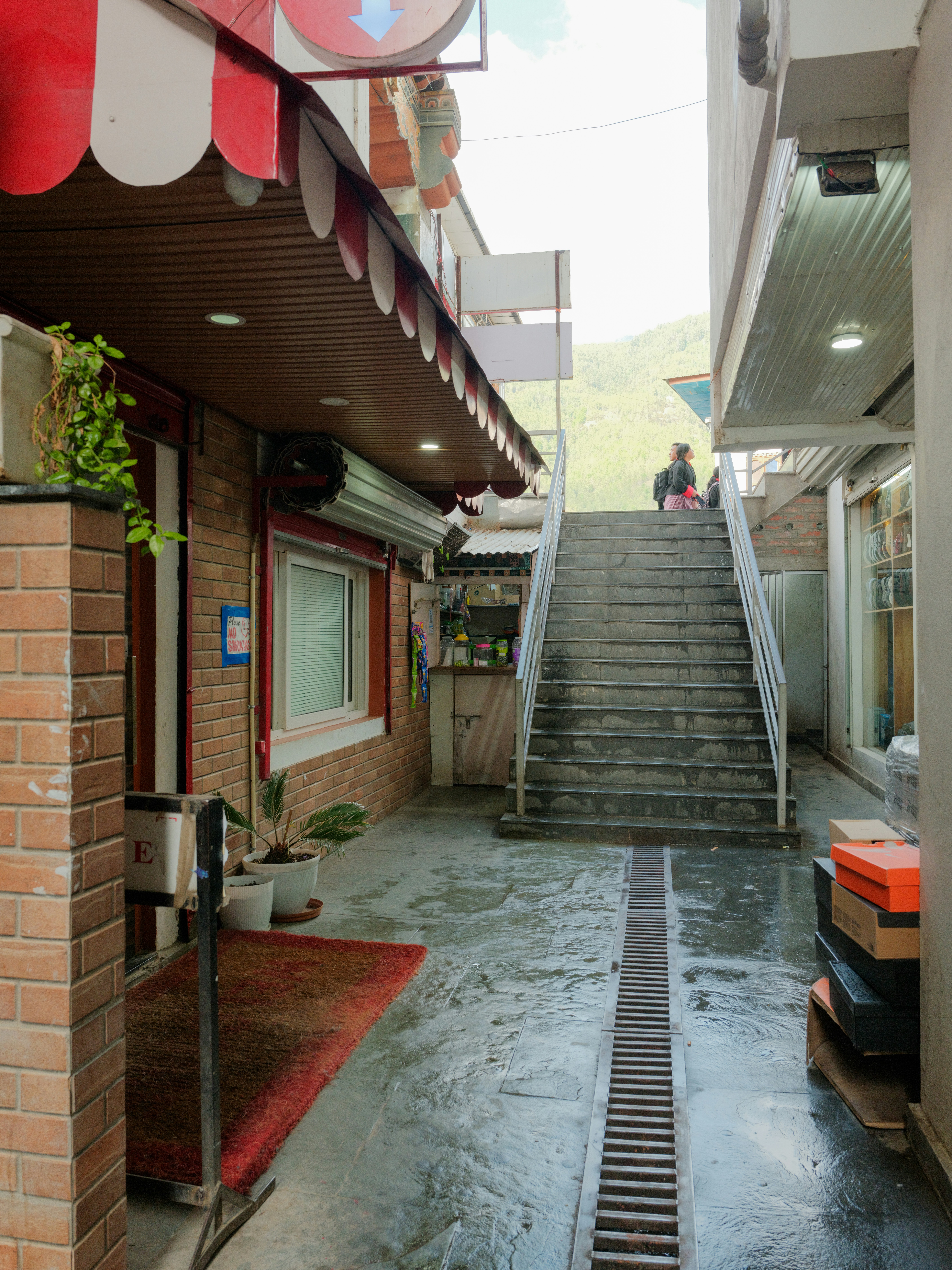 Stairway to Quiet Commerce