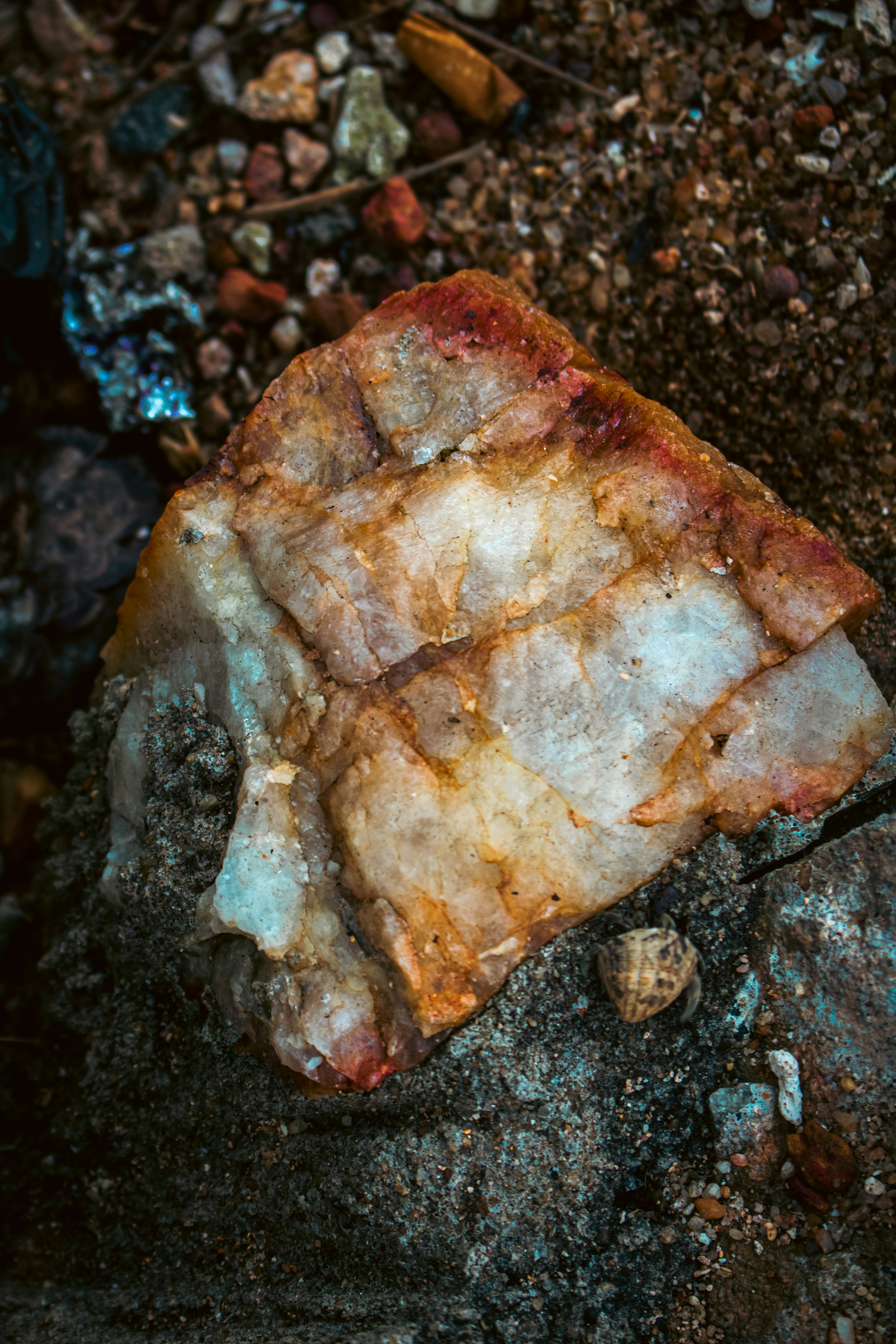 Fragmented Quartz in Dark Ground