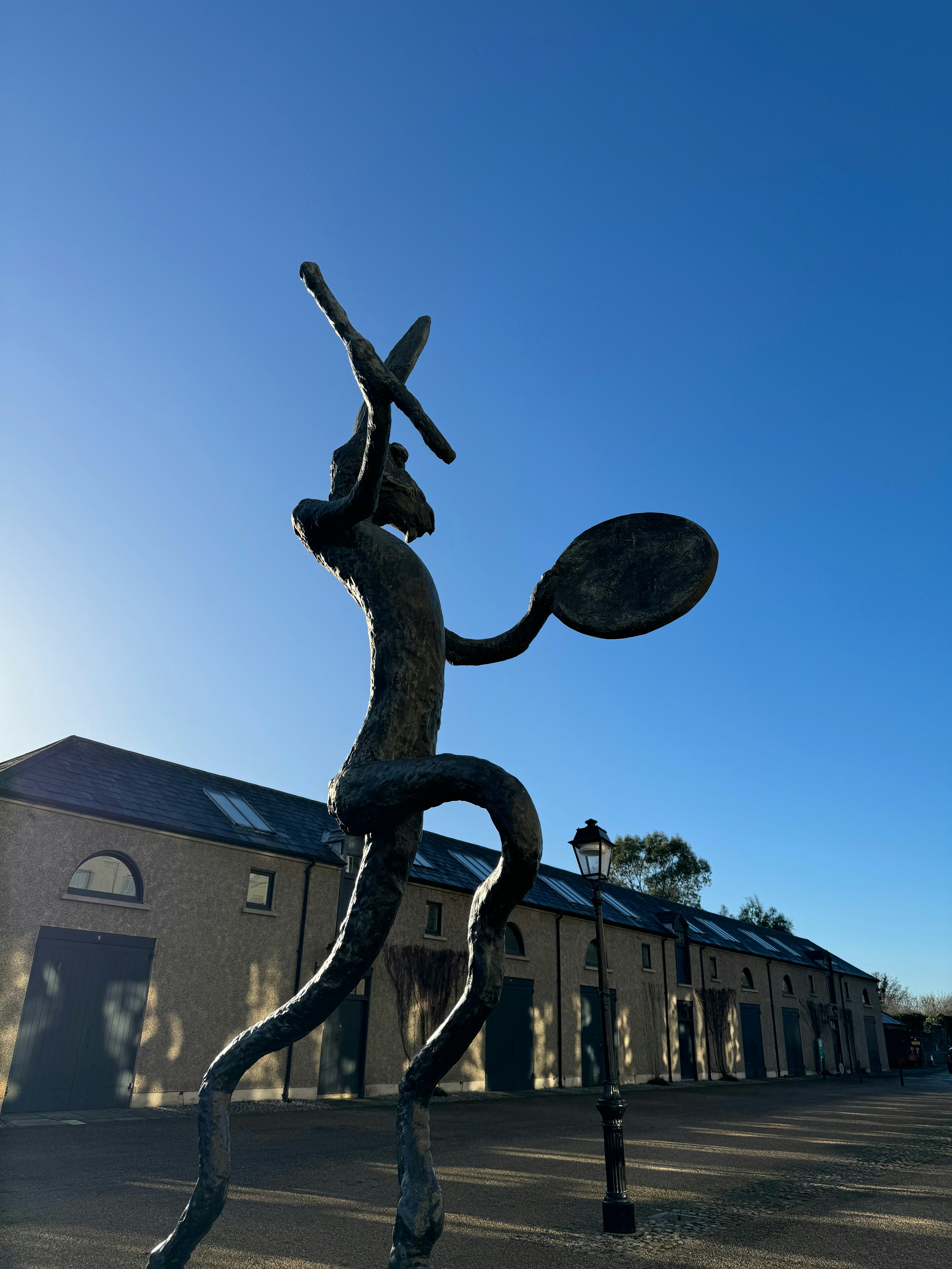 Dancing Steel: A Lithe Sculpture Reaches for the Sky