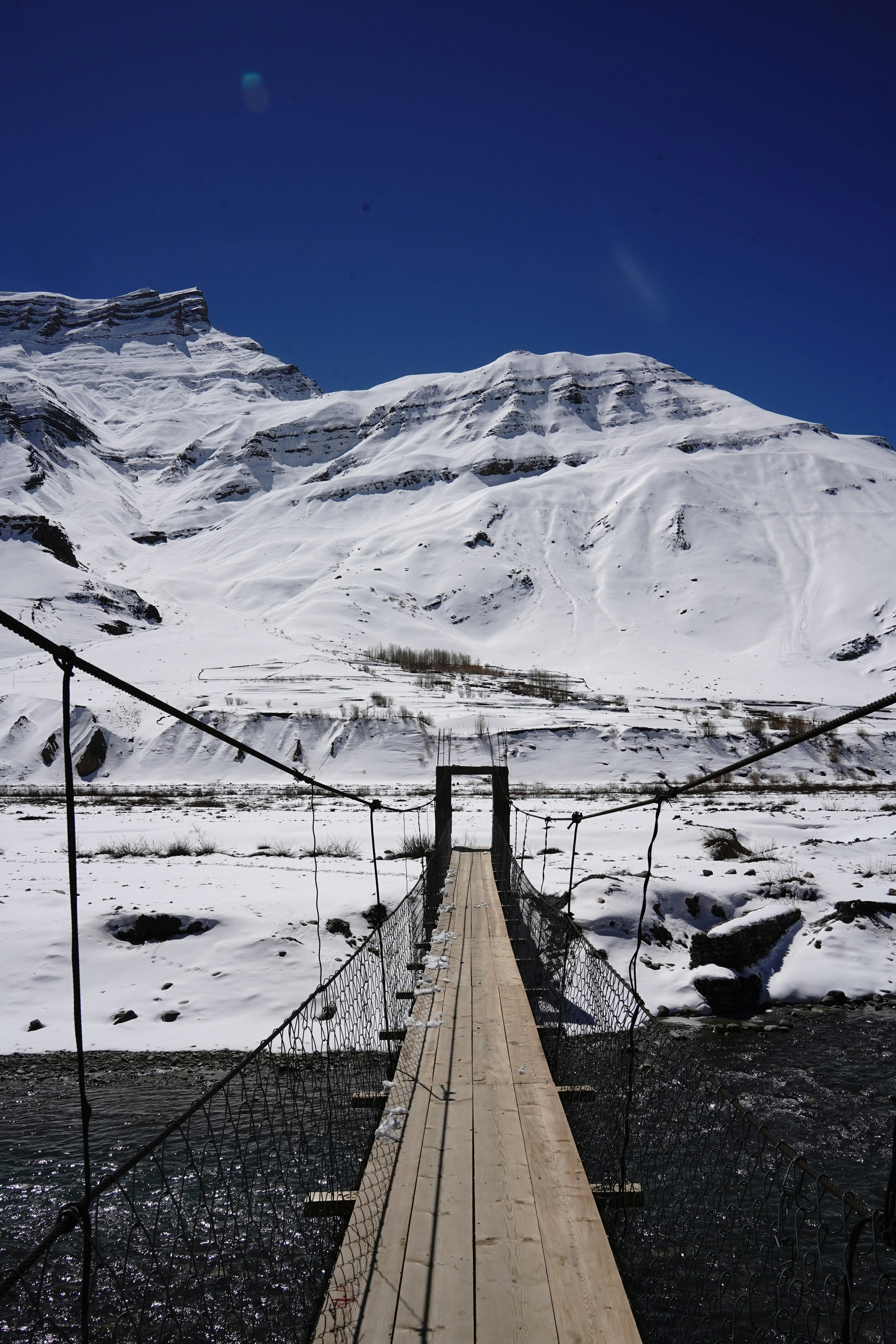 Snowbridge to the Glacial Horizon