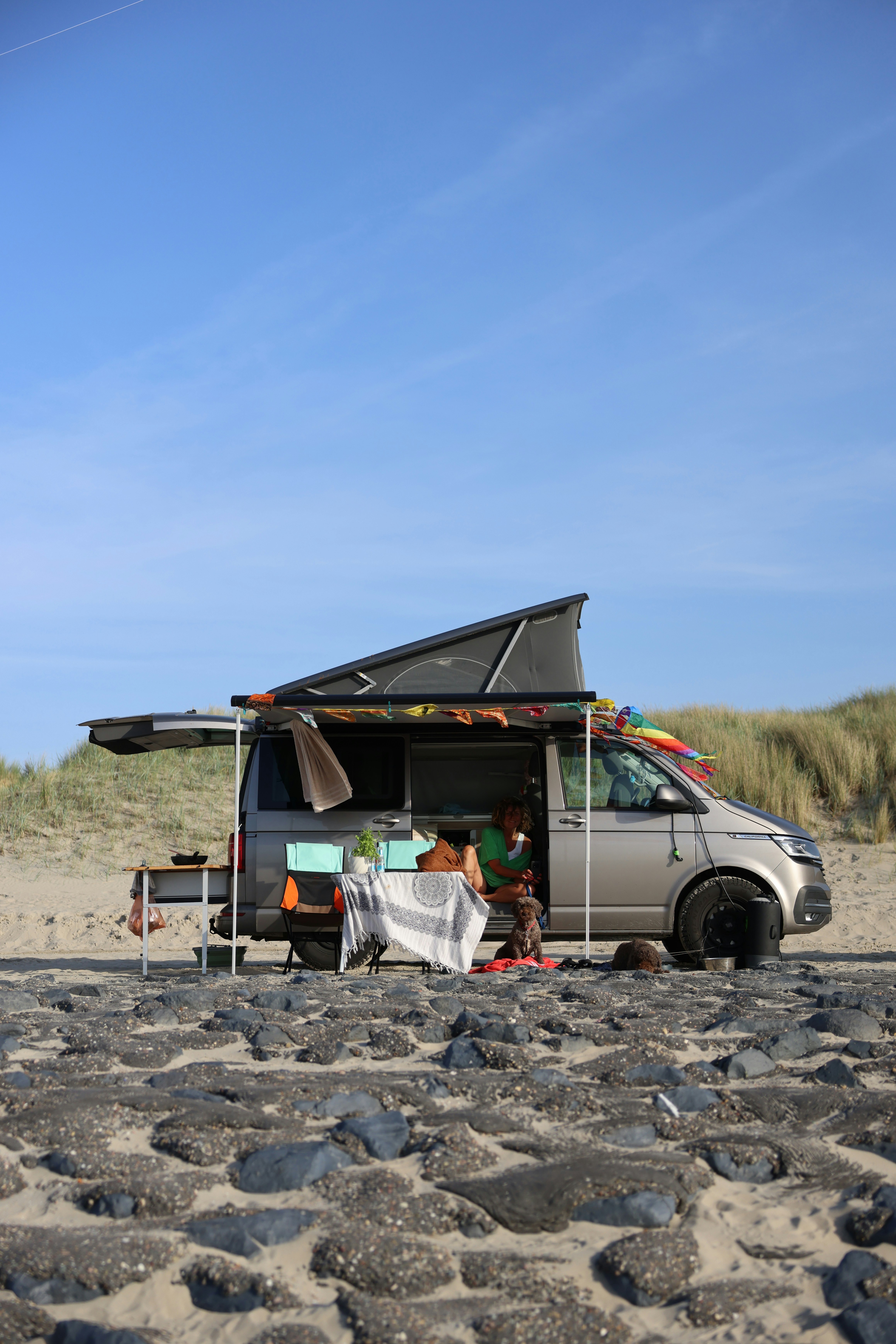 Vanlife at the Dune Edge: A Family Camp by the Sea