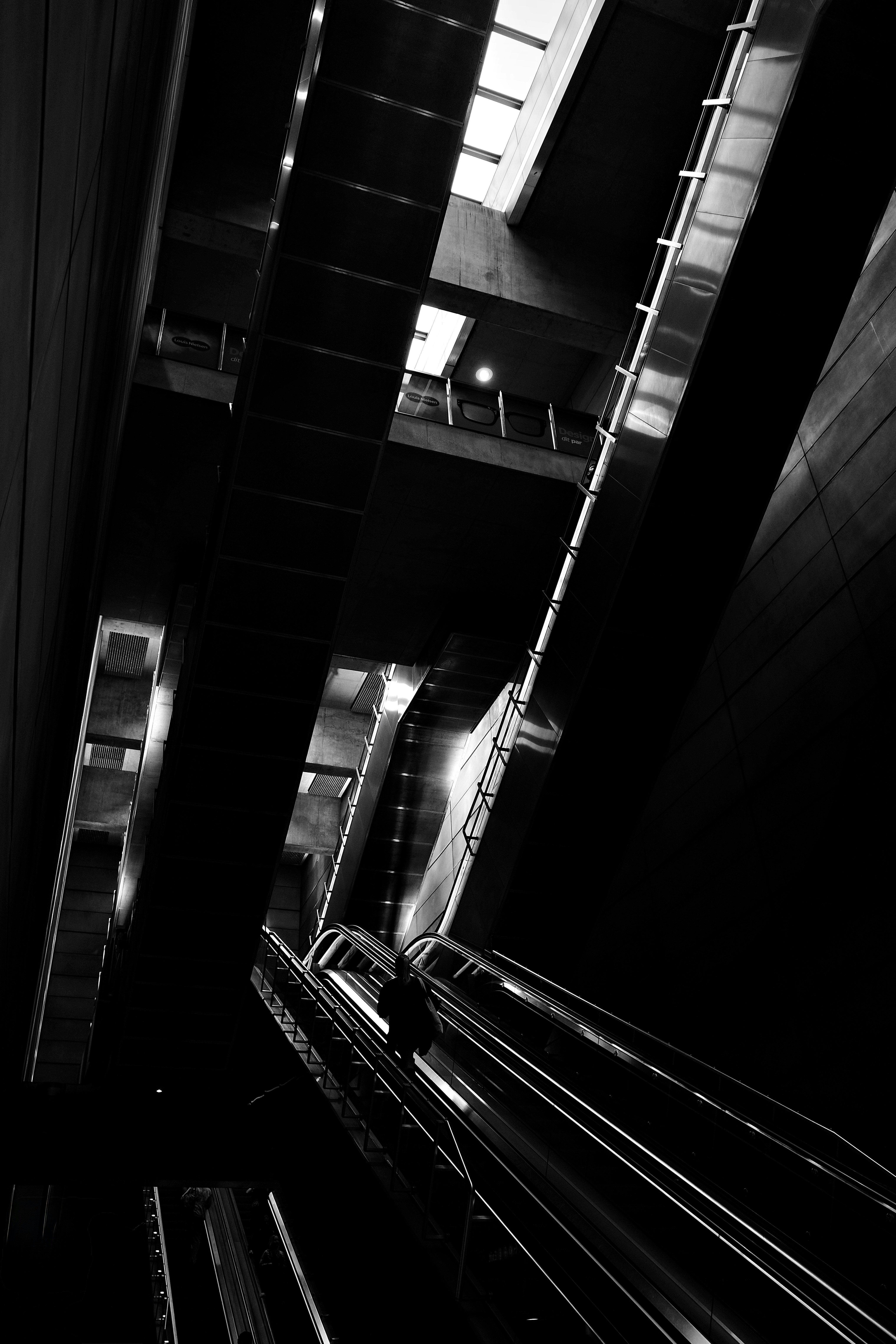 Vertical Cinema: An Urban Staircase Measured in Shadows