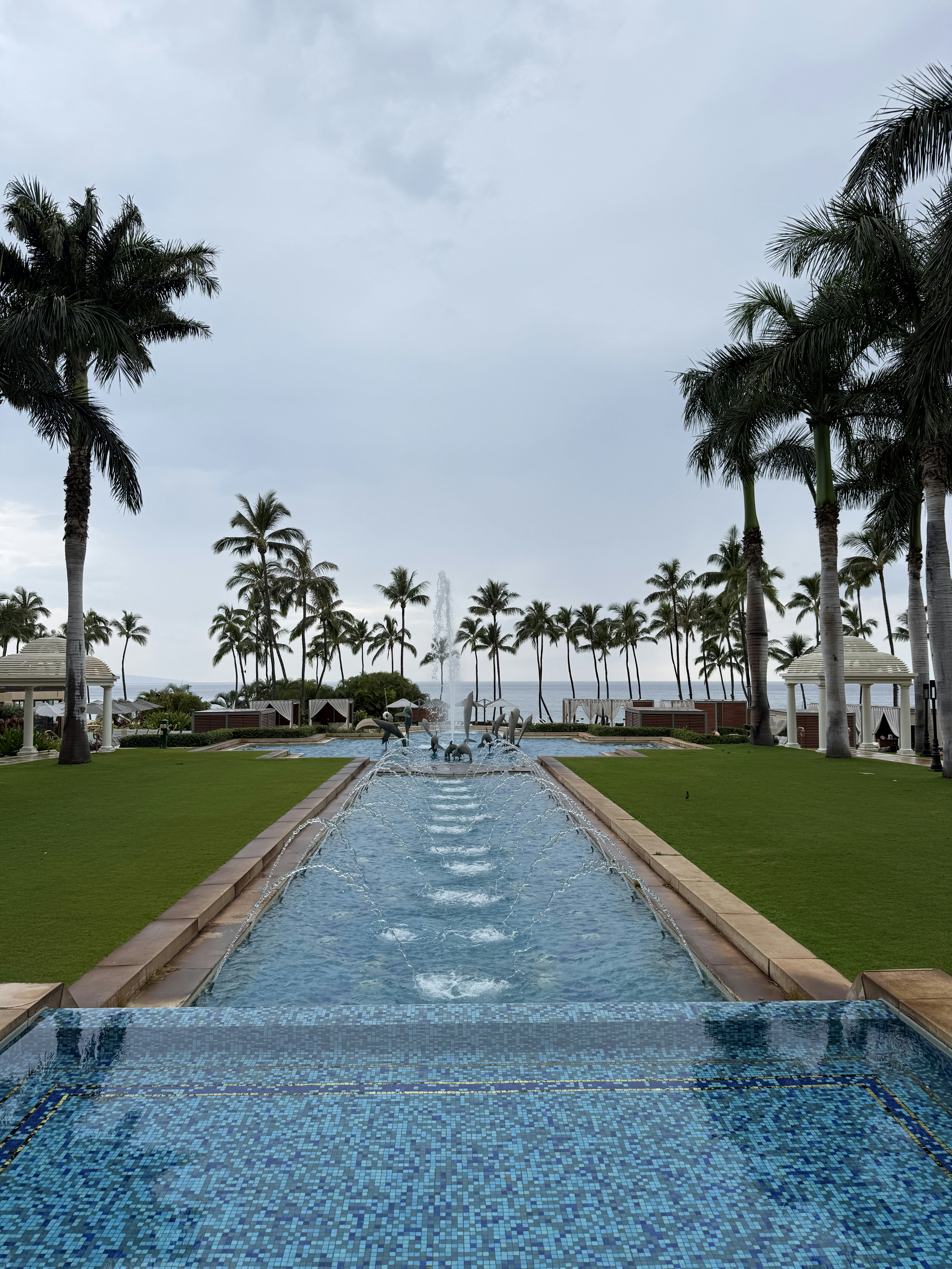 Symmetrical Oceanfront Cascade: A Pool Toward the Sea