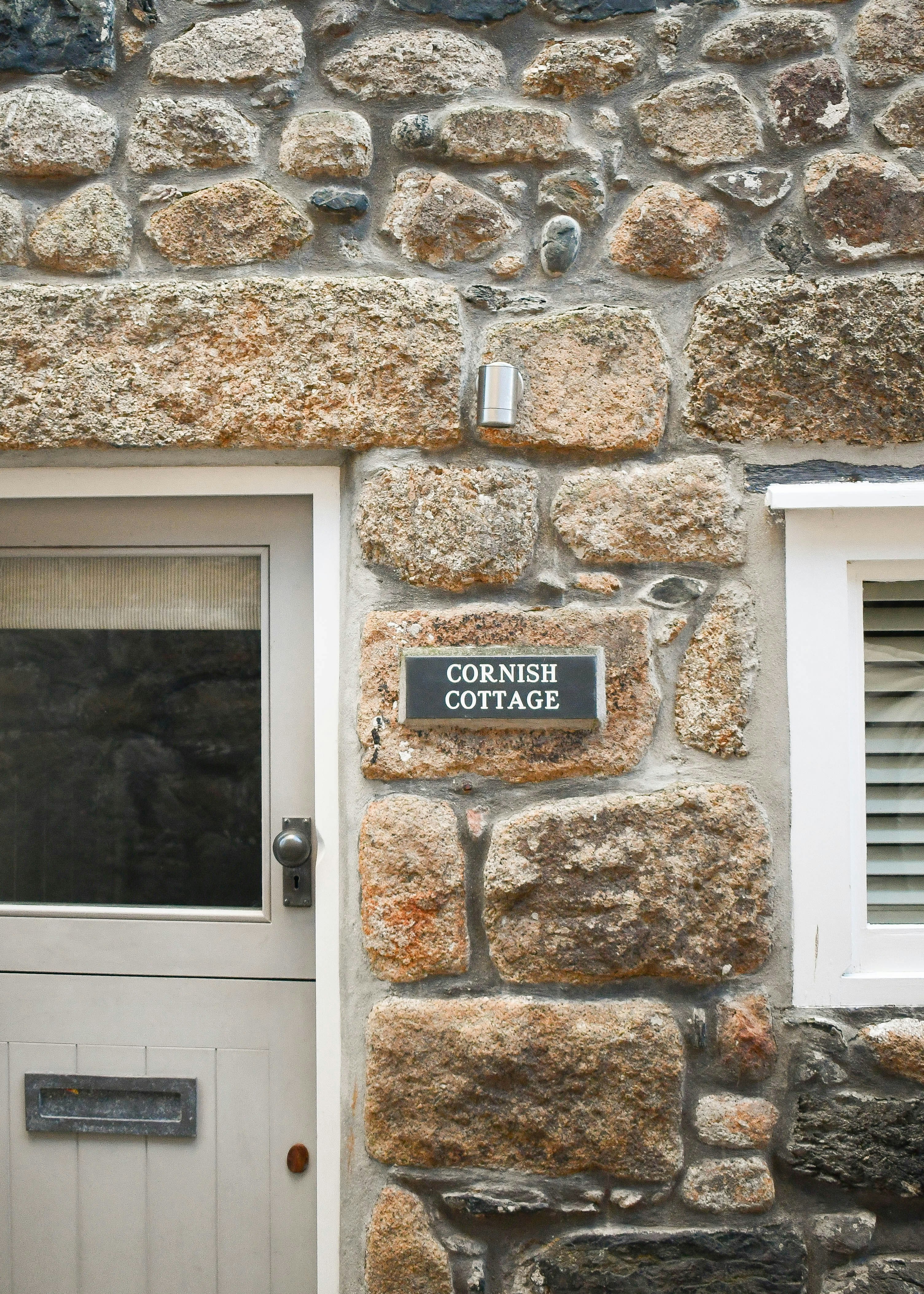 Cornish Cottage: Weathered Stone, Quiet Entrance