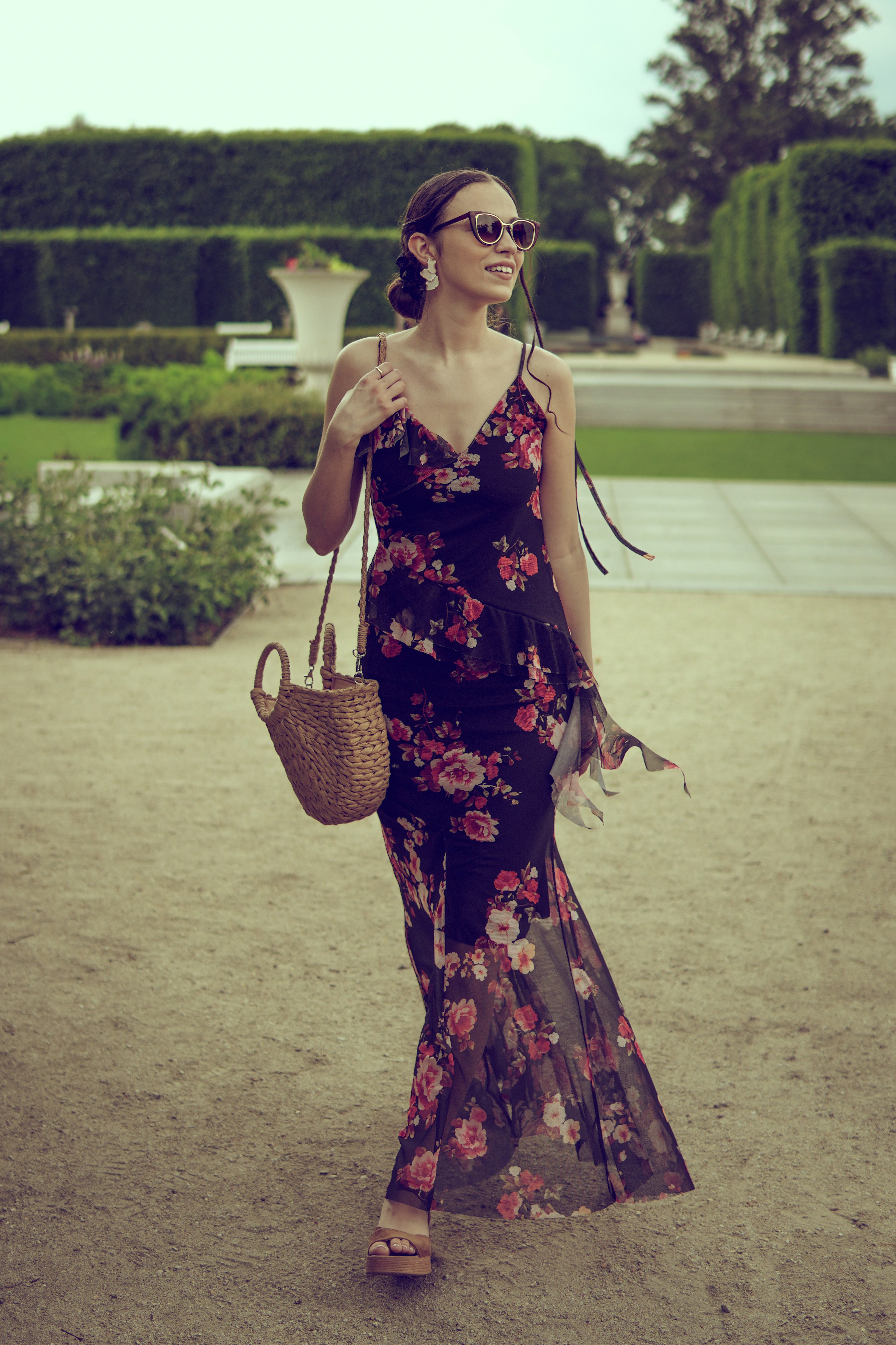 Floral Silk Walk: Sunlit Confidence in a Park