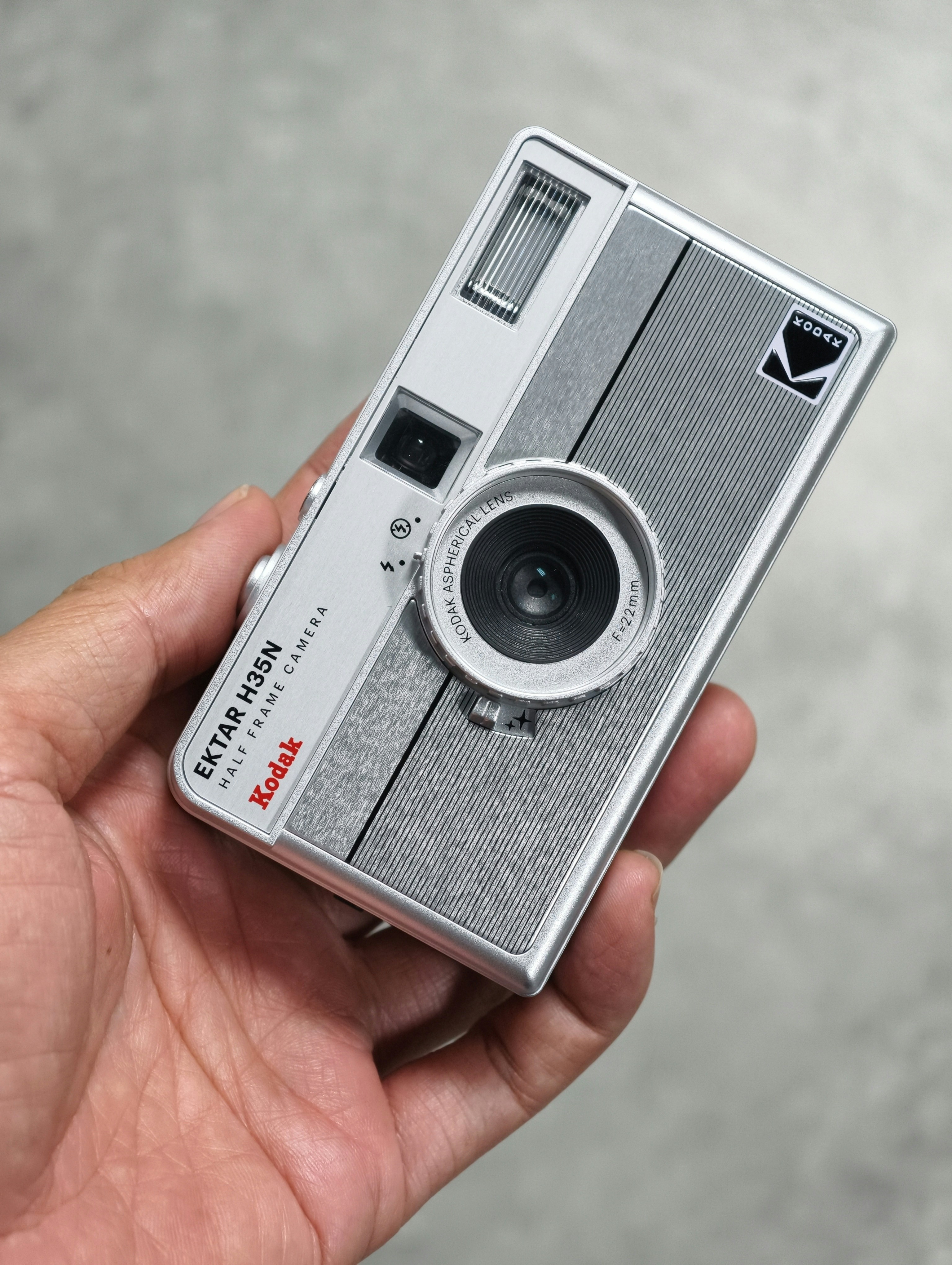 Kodak Ektar 35mm: A handheld relic with chrome and texture