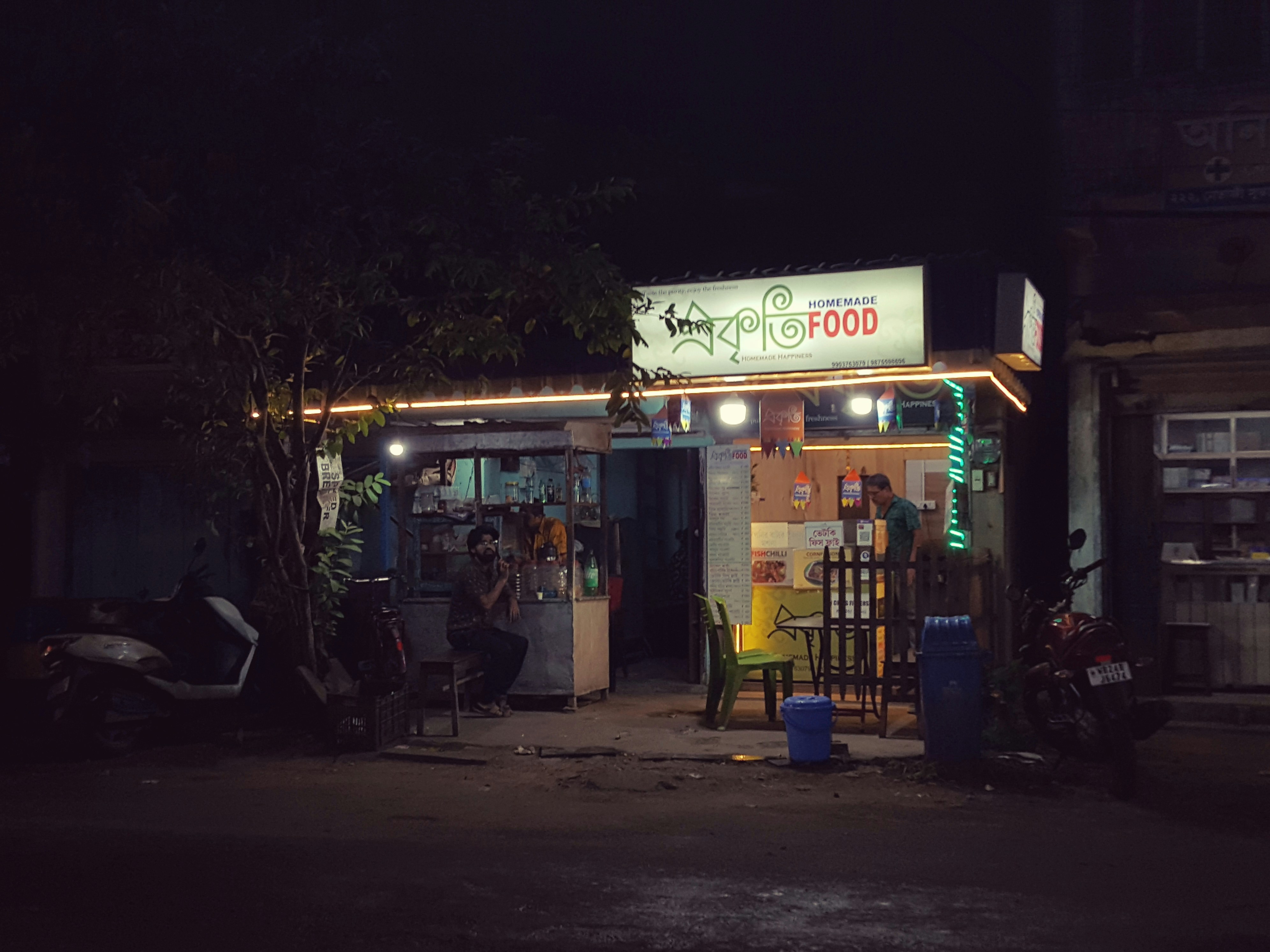 Late-Night Snack Stop: Neon Glow at the Corner Eatery