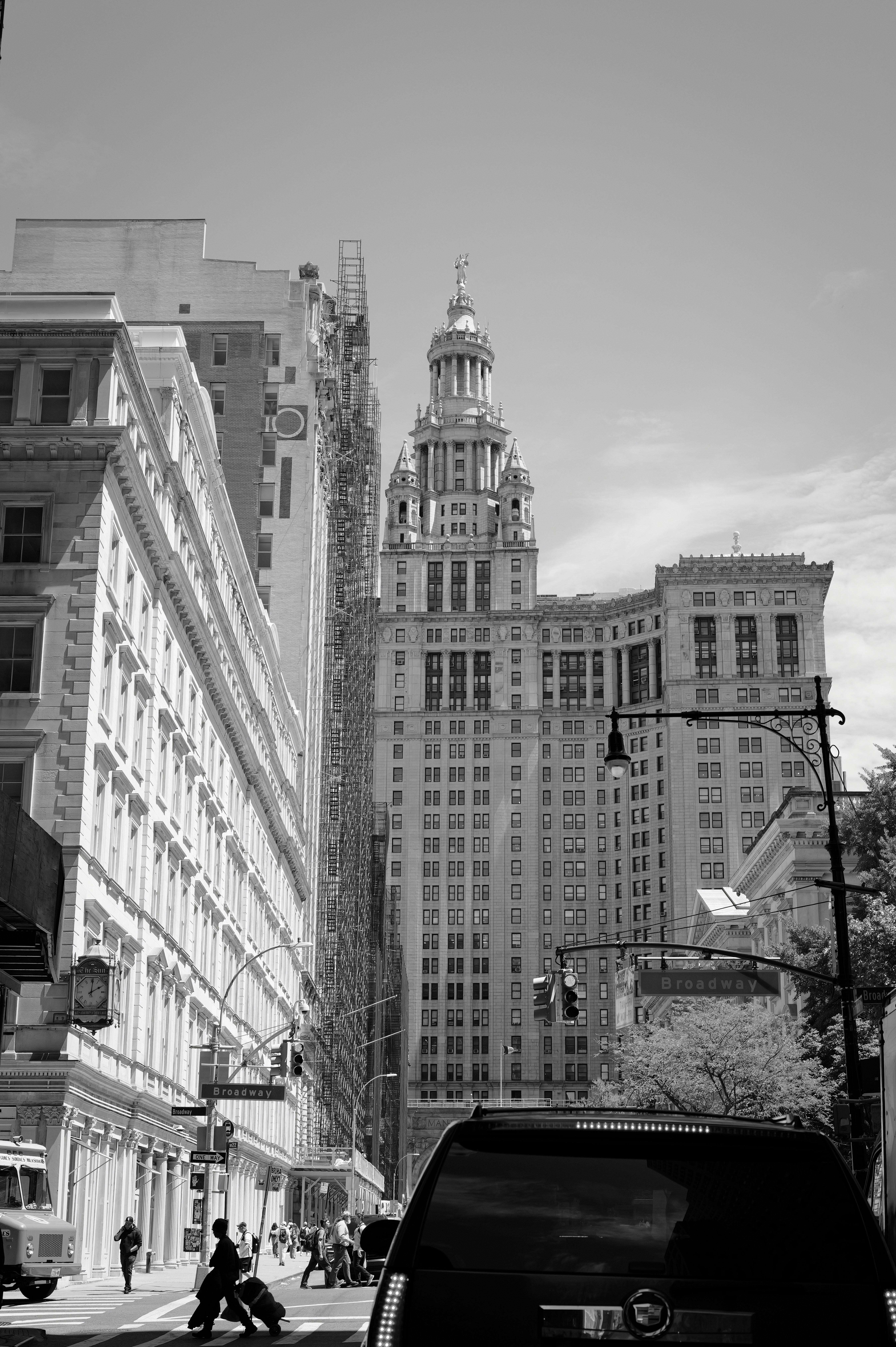 City Pulse: A Black-and-White Quiet Under the Downtown Tower