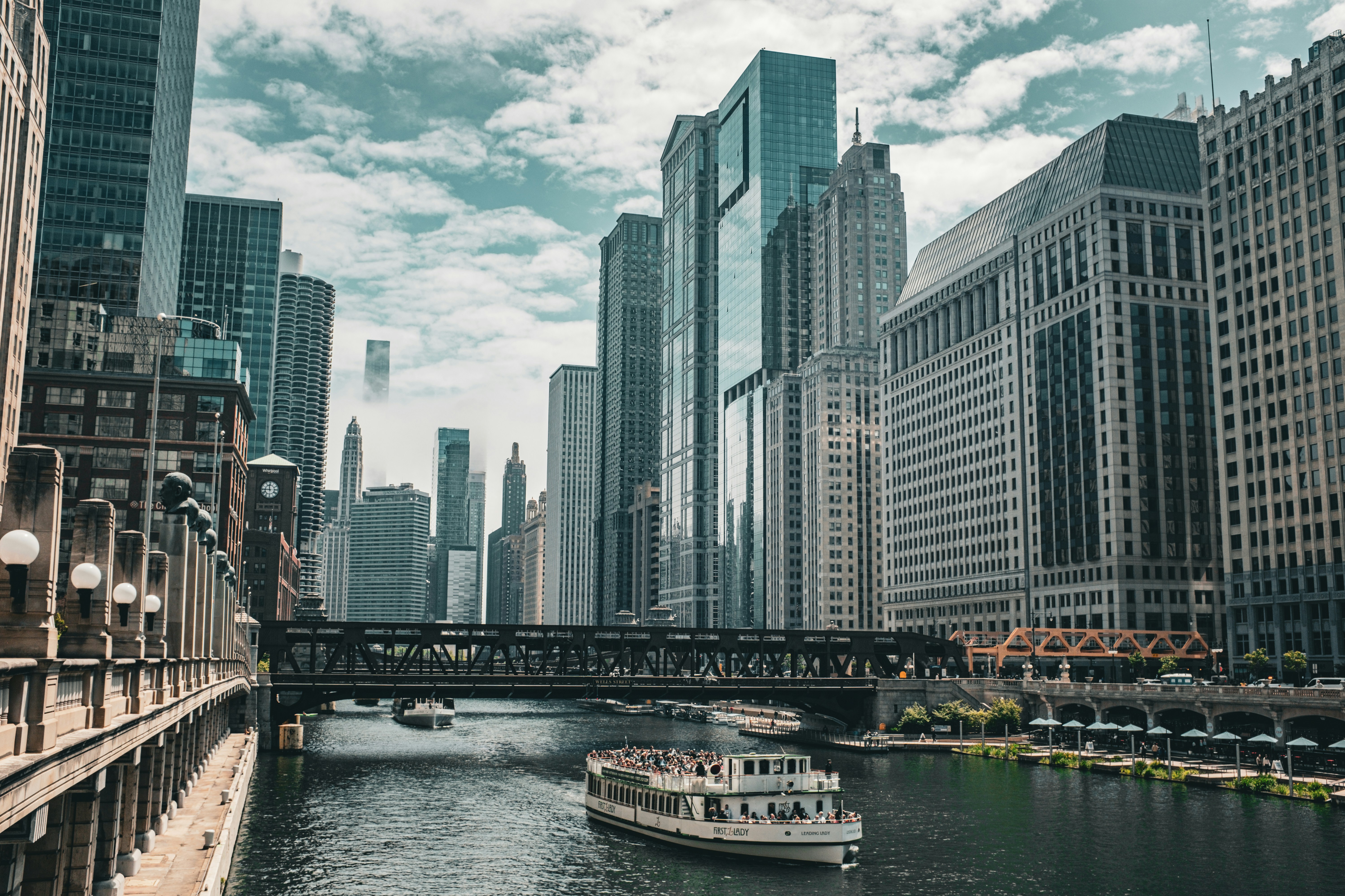 Rush of steel and water: cityscape over the Chicago River
