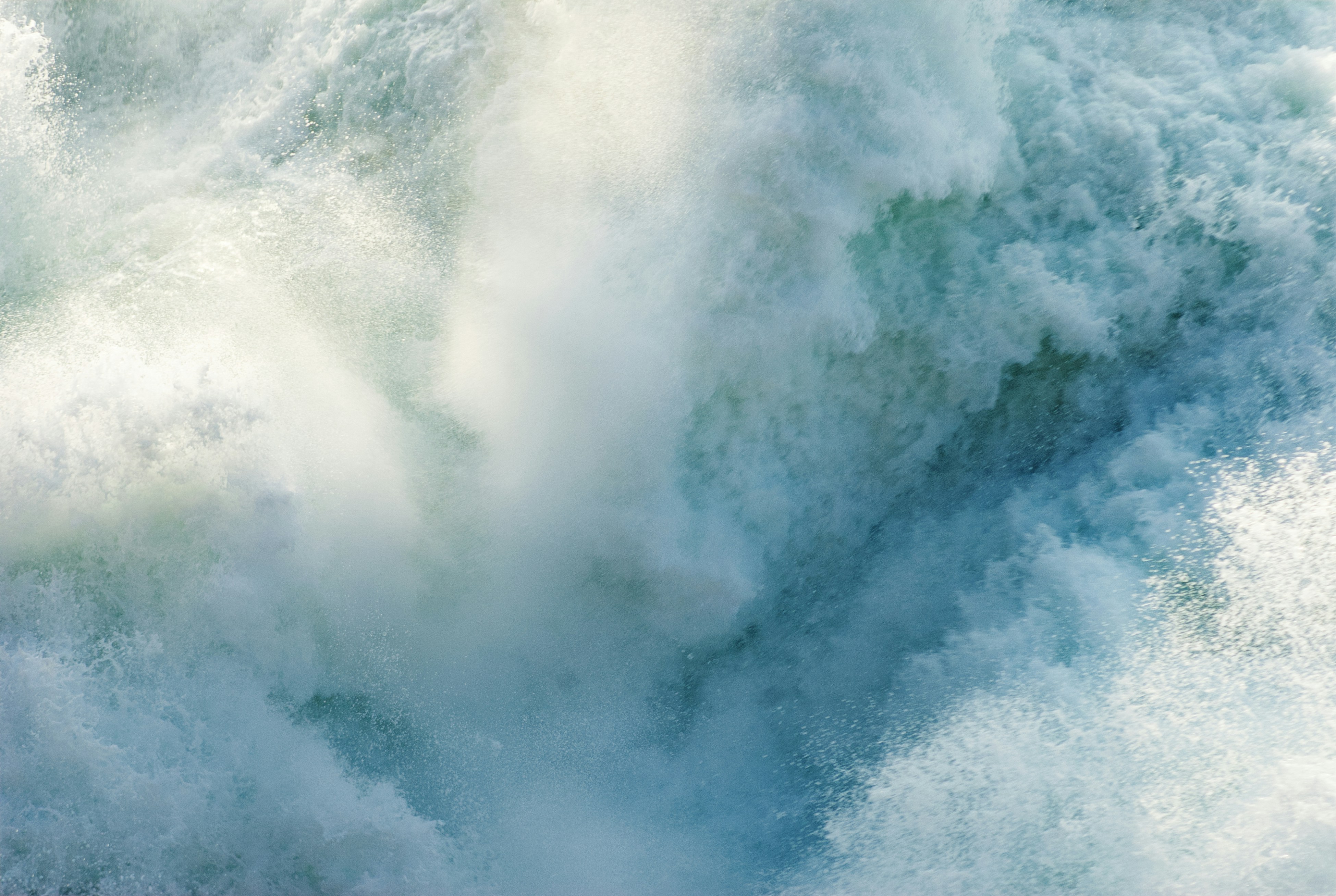 Rushing Currents: A Moment Inside the Wave's Veins