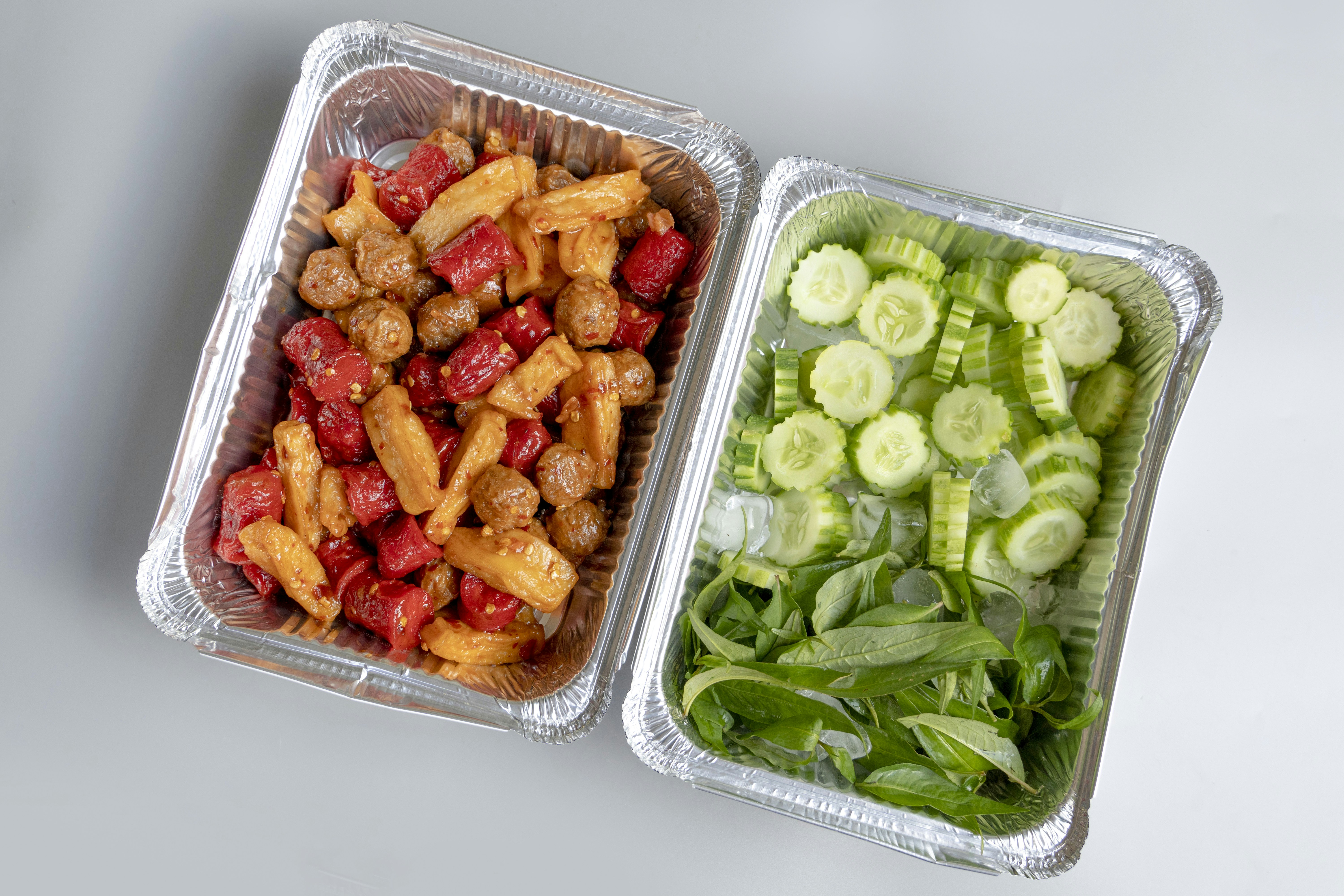Two-Tray Fresh: Fruity Wisps and Crisp Greens in Aluminum