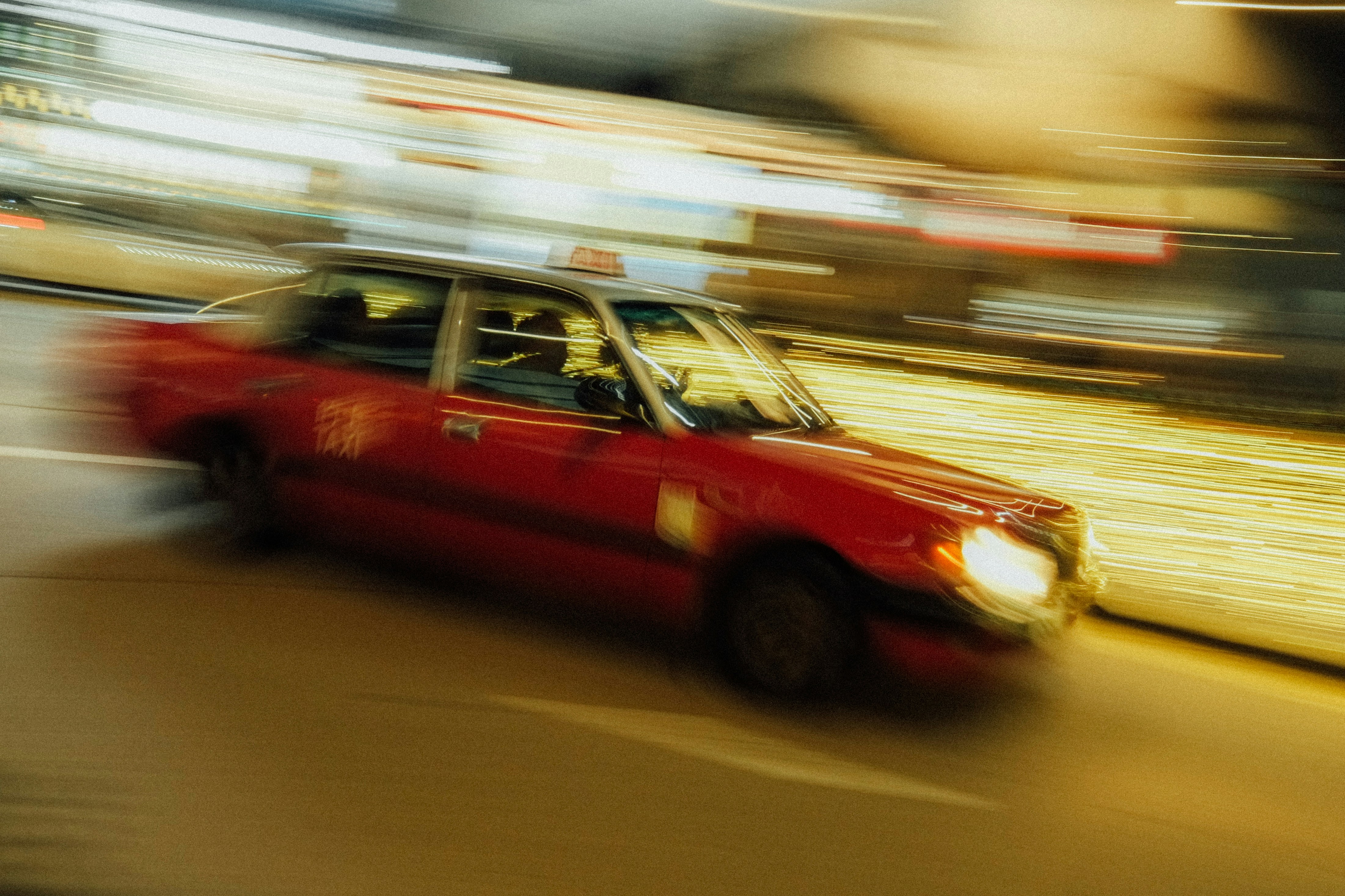 Blazing Taxi in Motion: Night City Blur