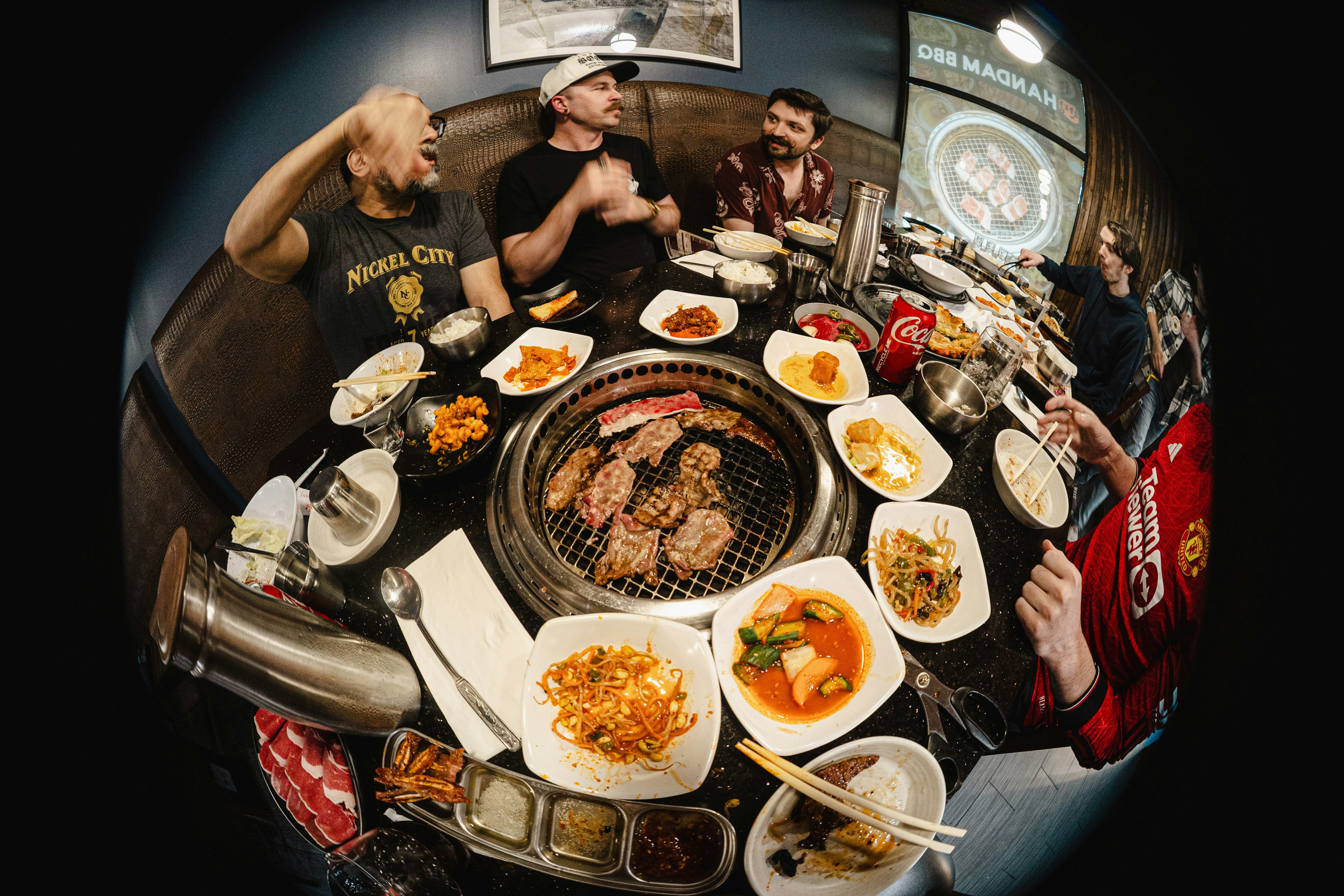 Grill-side Banter: A Roundtable Feast at Diner’s Glow