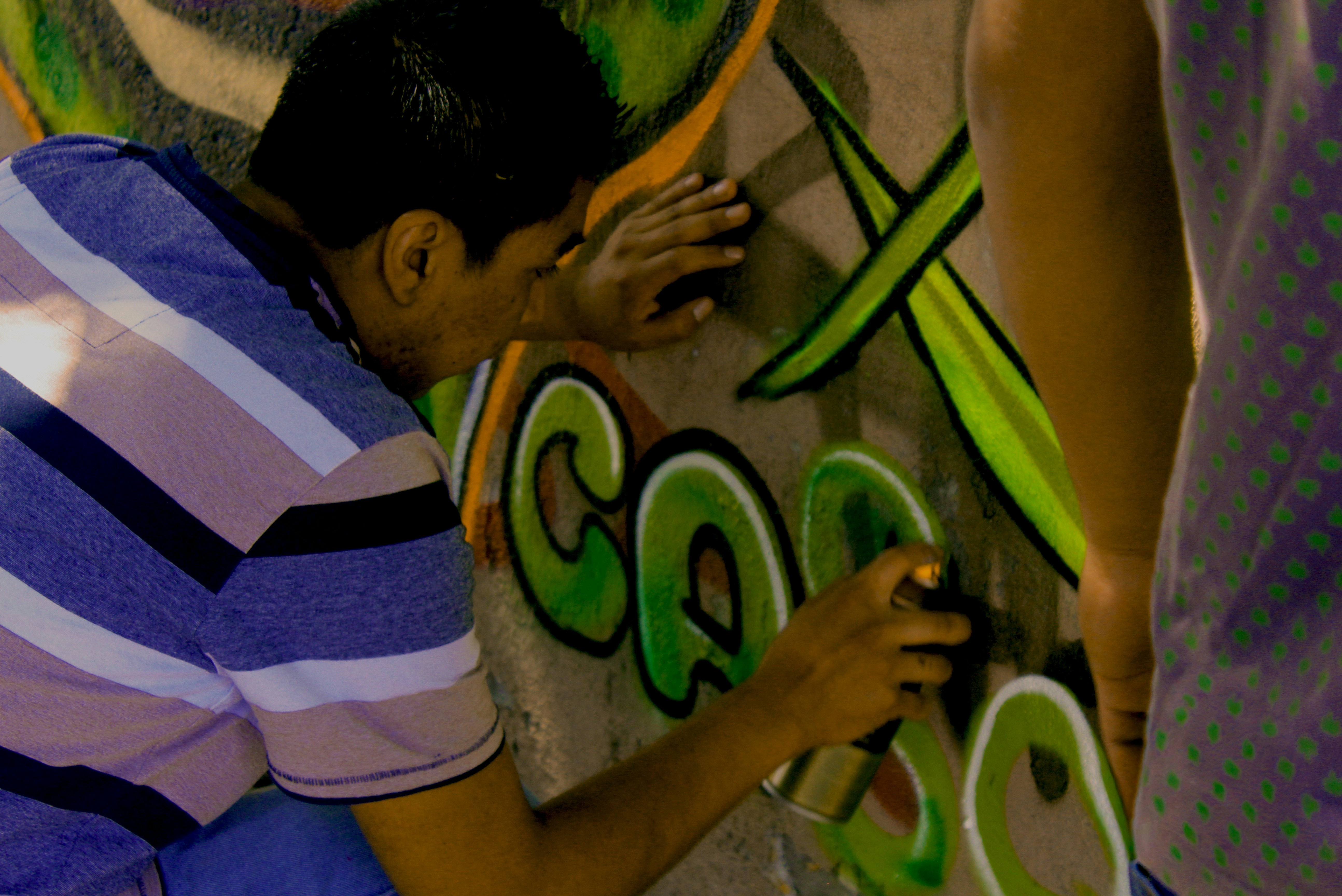 Whispered Tag: A Hands-on Graffiti Moment