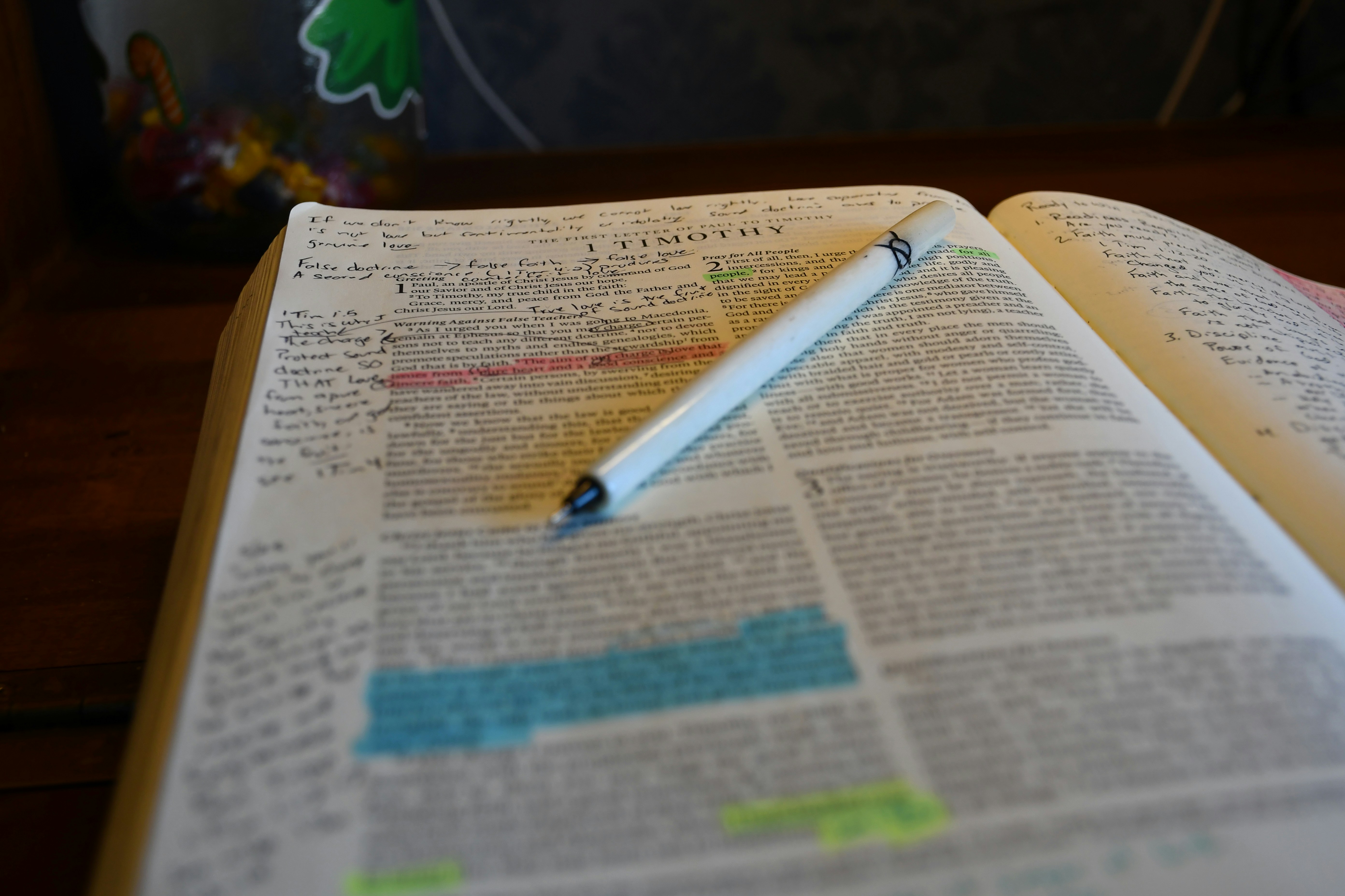 Underlines and Pen: A Notebook Study in Focus