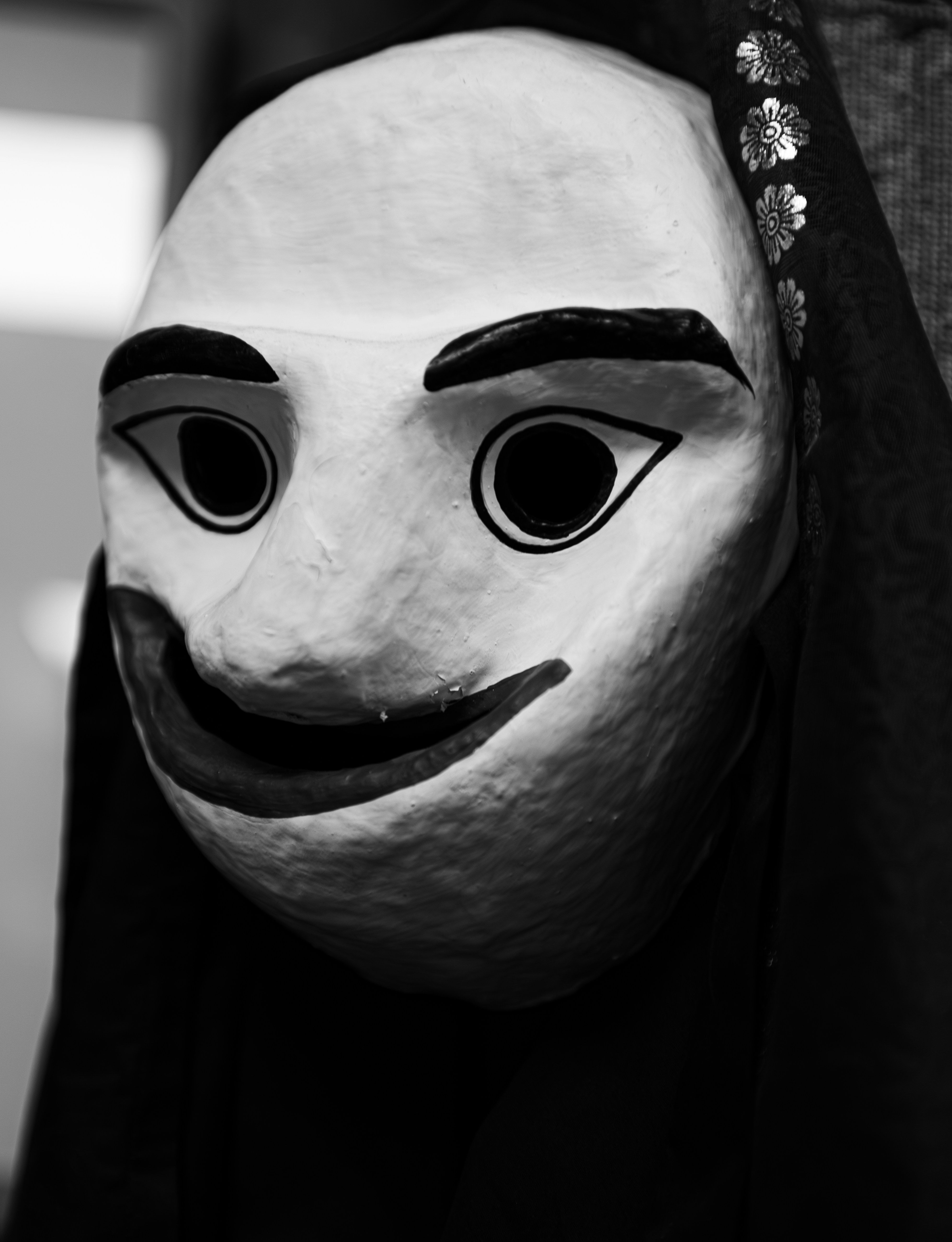 Mask Face in Void: A Silent Exhibit of Expression