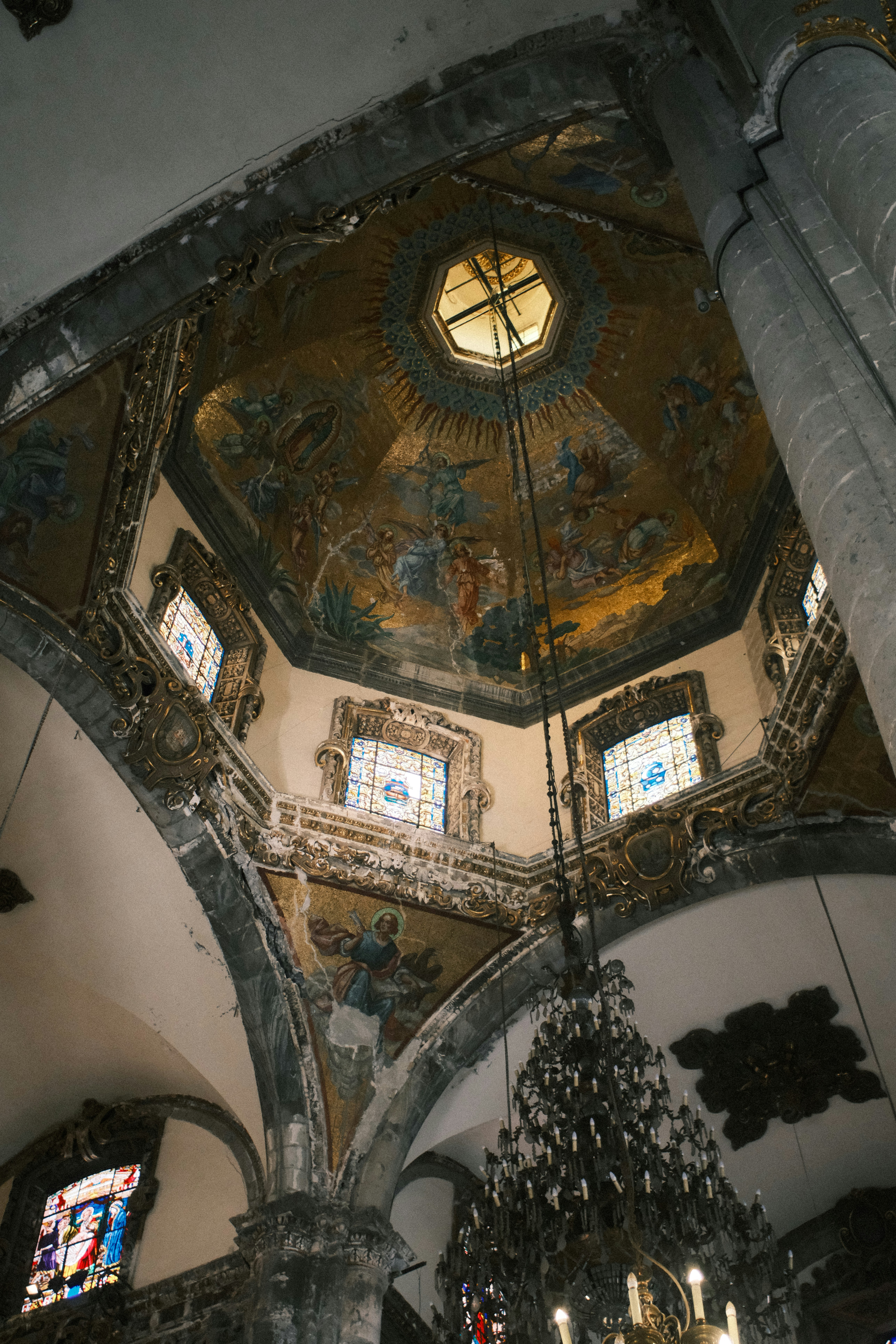 Octagonal Dome Fresco Crowned by Window Light