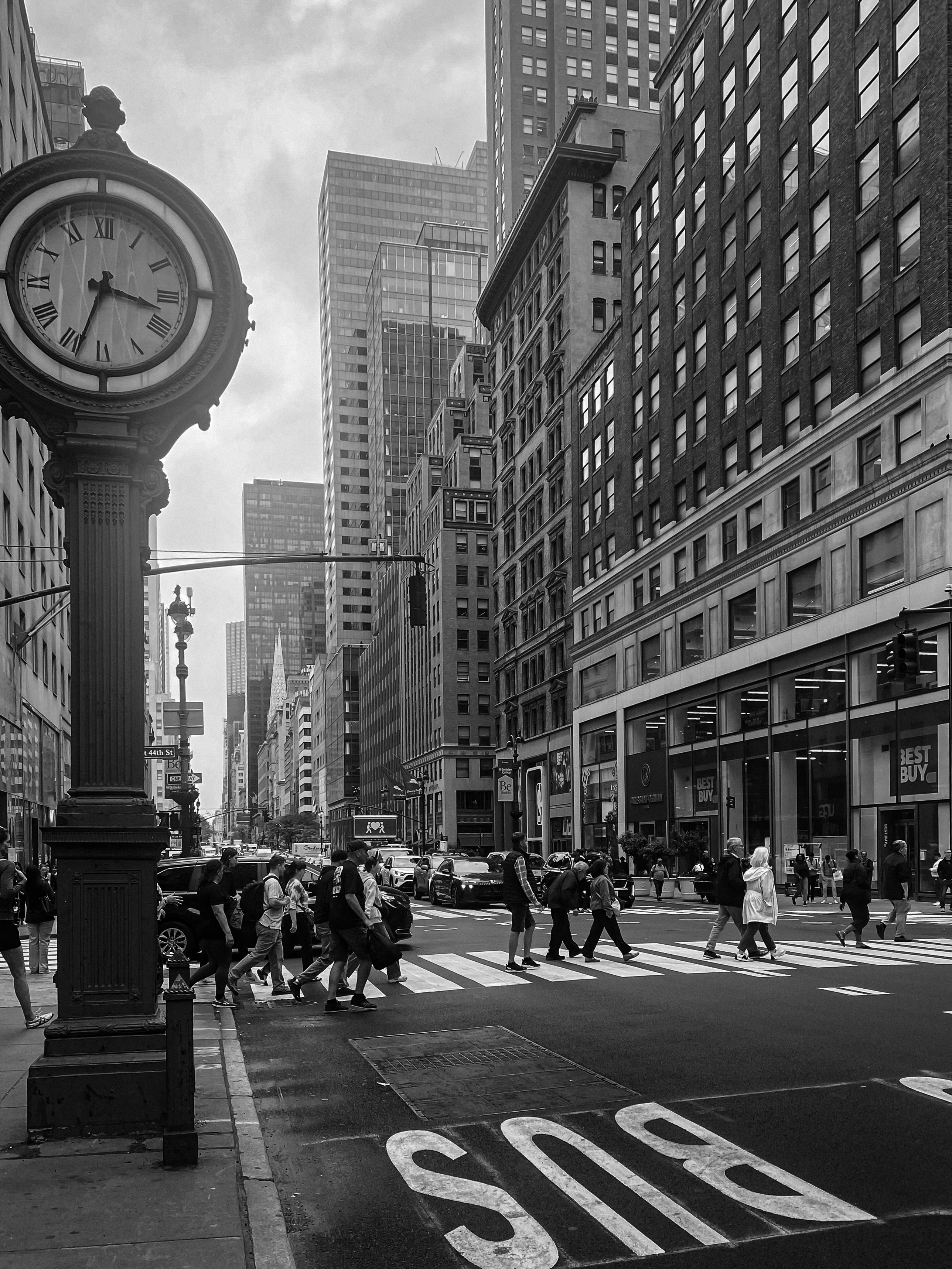 Midday Collision of Pedestrian Wave Under Urban Clocktower