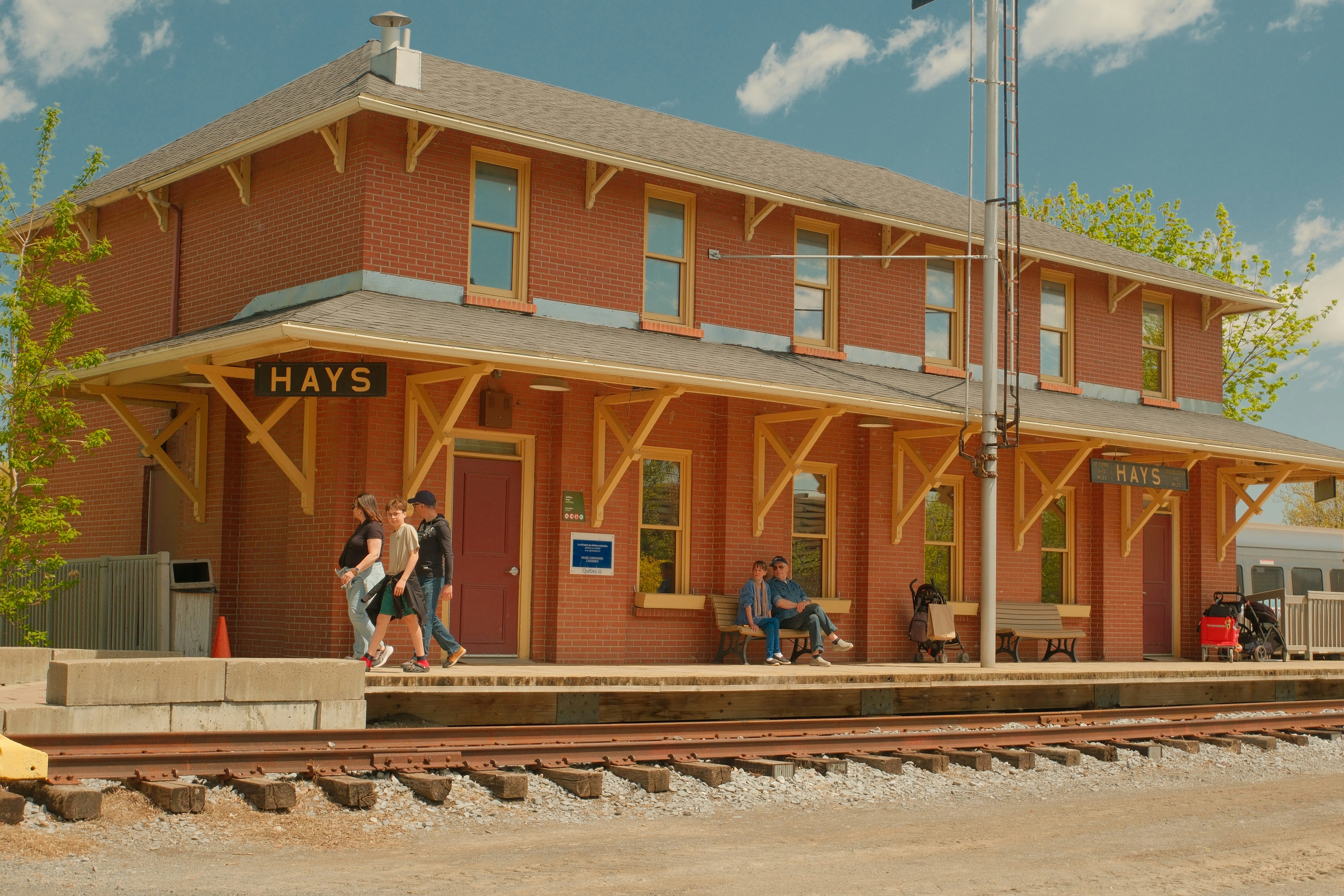 Quiet Platform at Hays Station