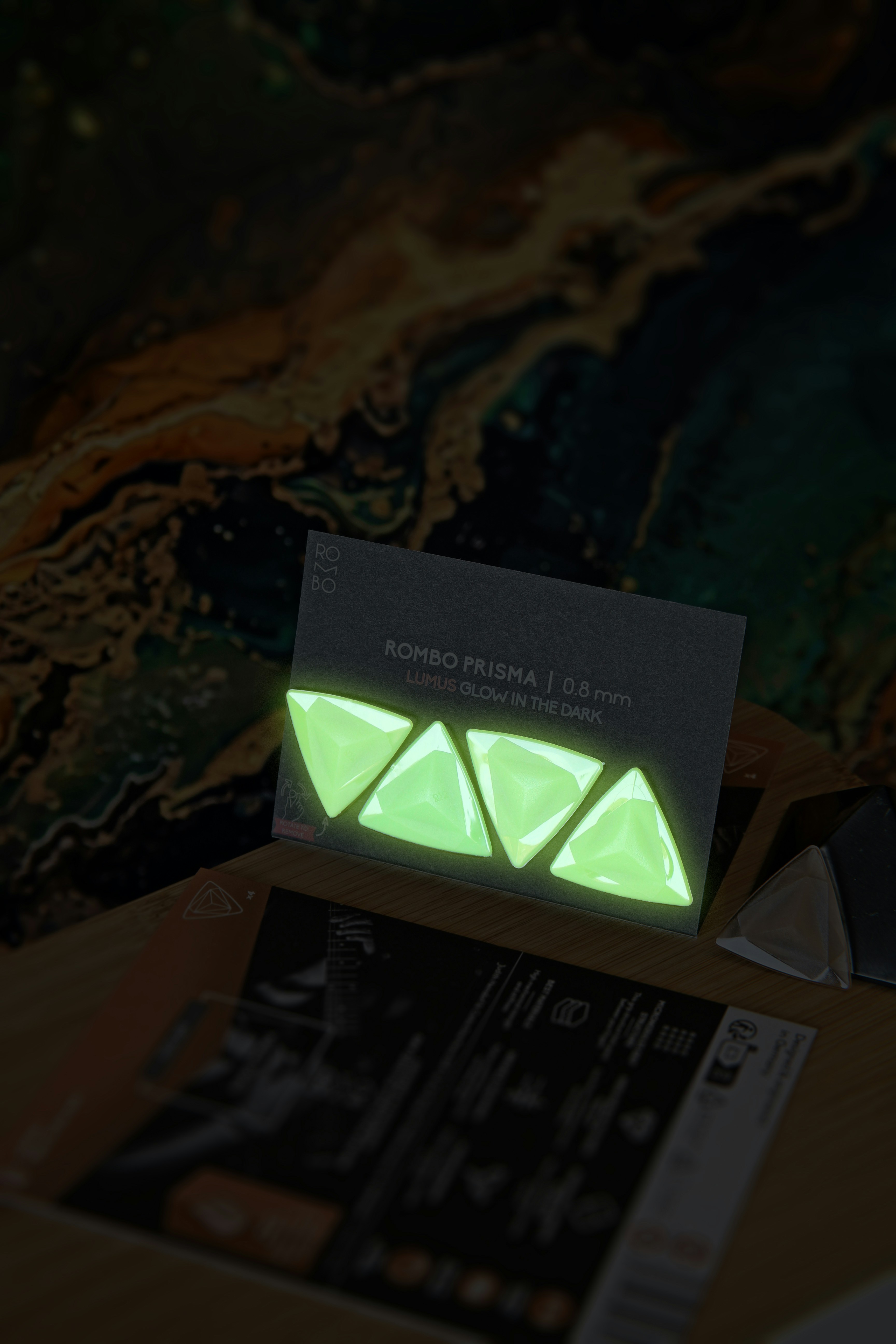 Rombo (@rombo_guitar_picks) | Comunidad de fotos de Unsplash