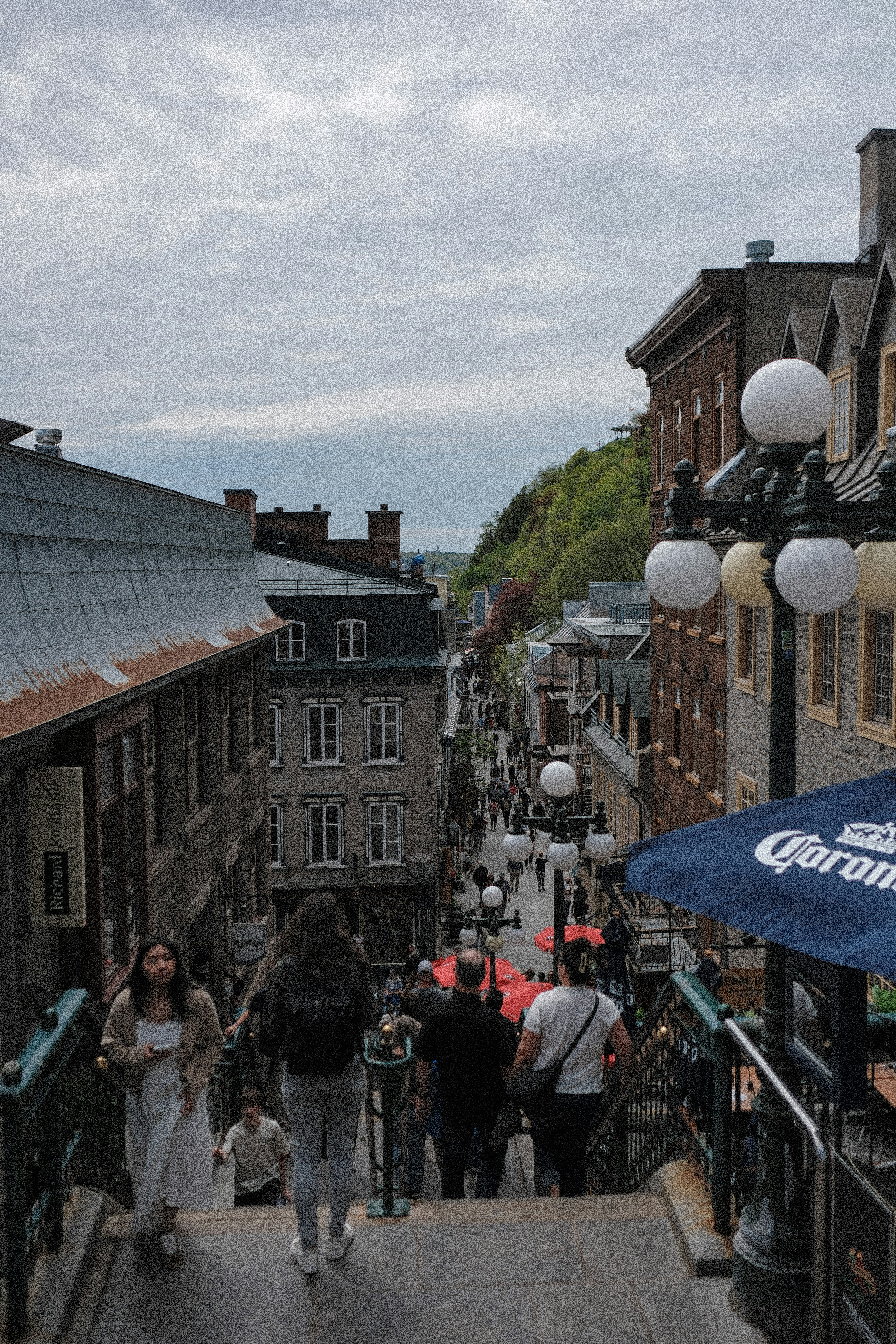 Urban Staircase to the Town Core: A Lively Pedestrian Ascent