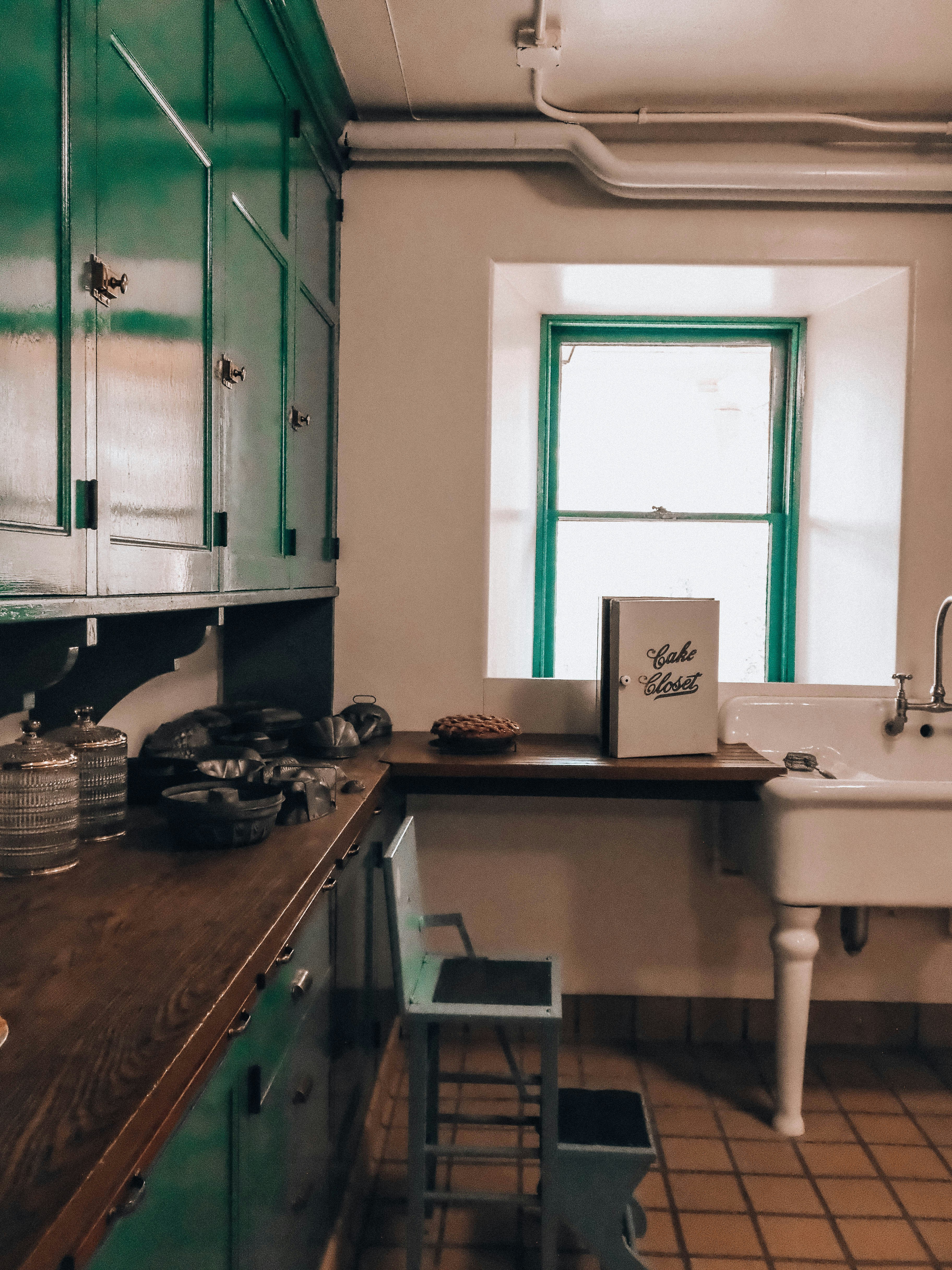 Cottage Kitchen Lanterns: A Quiet Green Morning