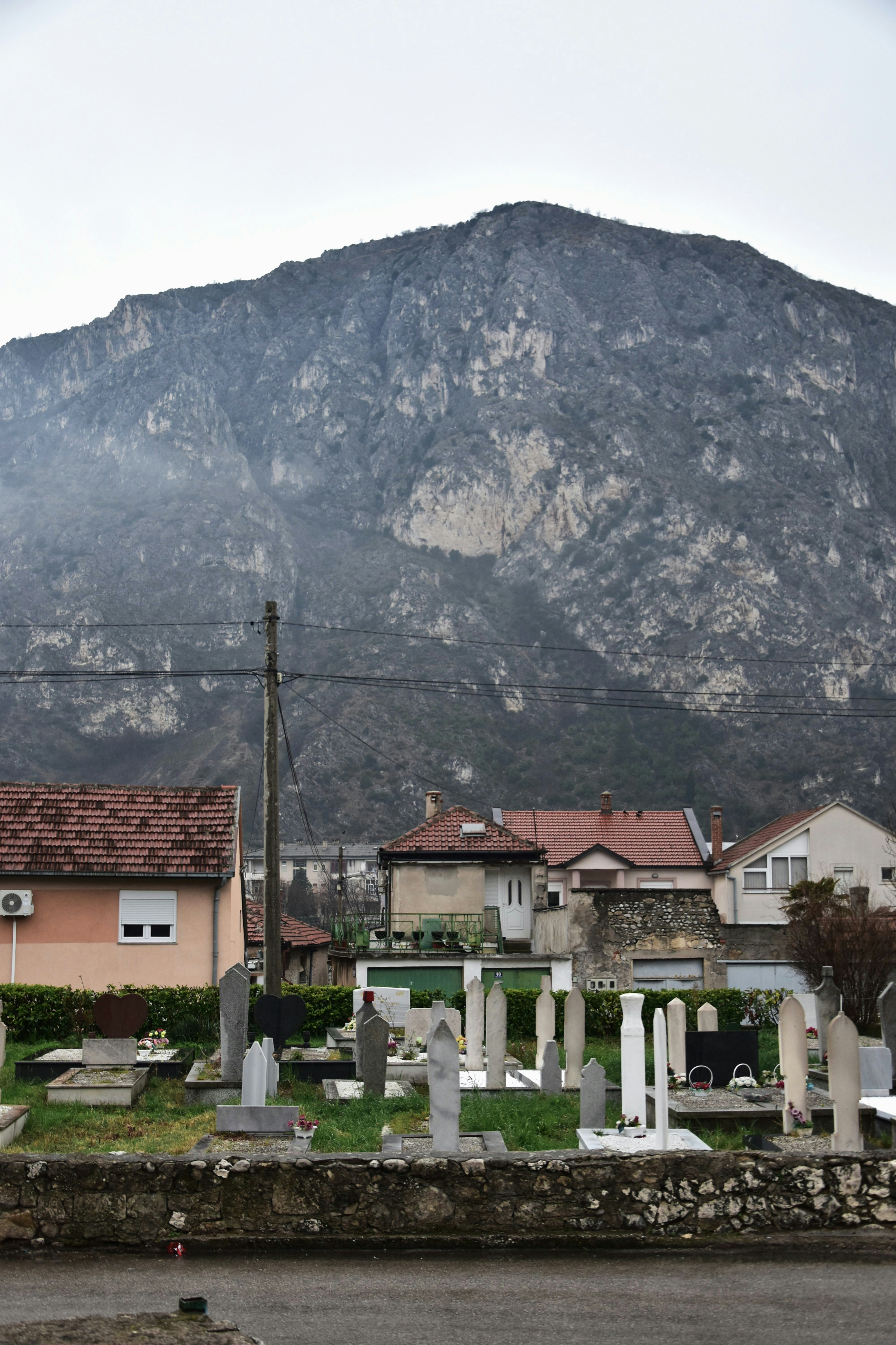 Settled Village at the Foot of the Quiet Peak