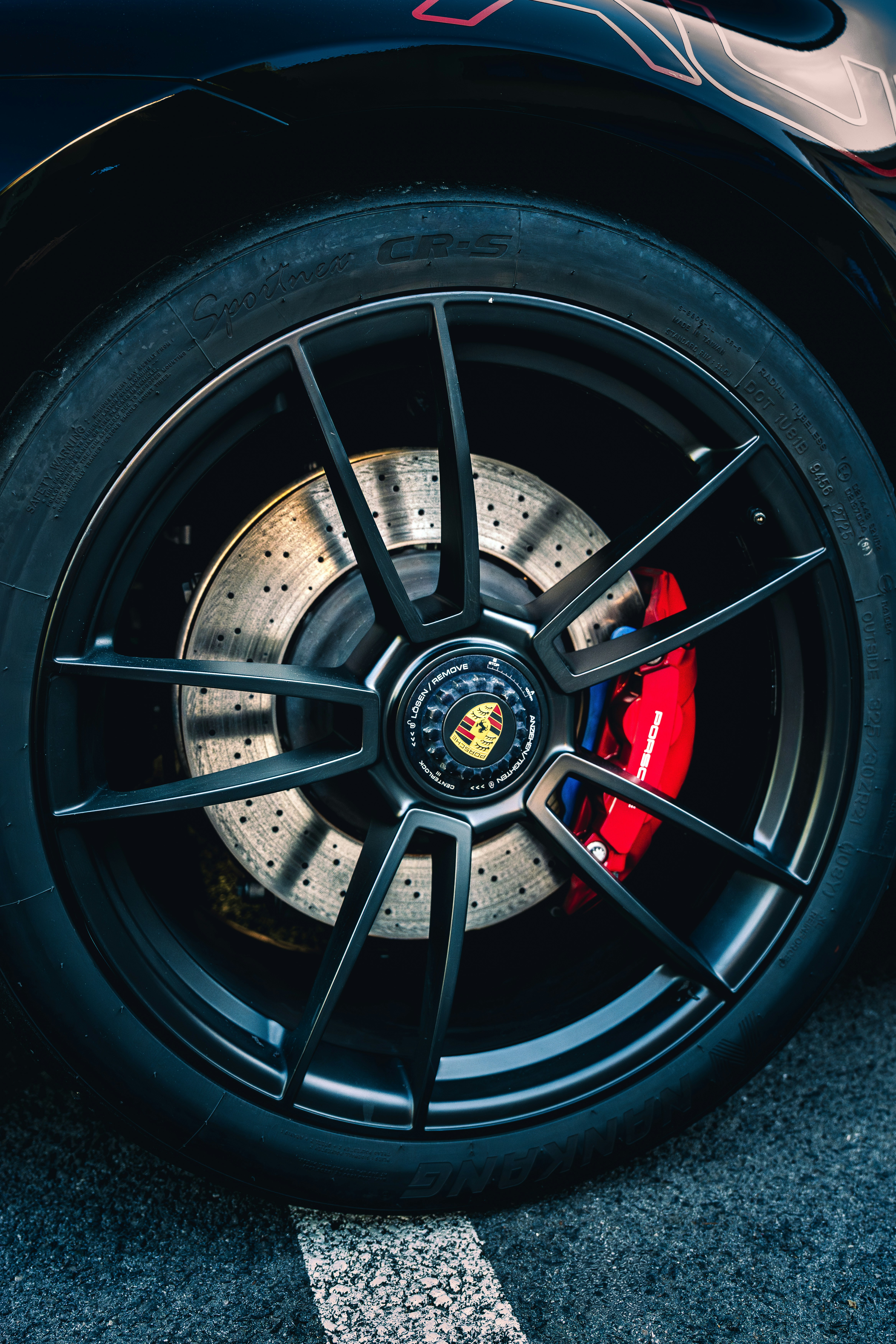 Racing Rim: A Porsche Brake in Focus