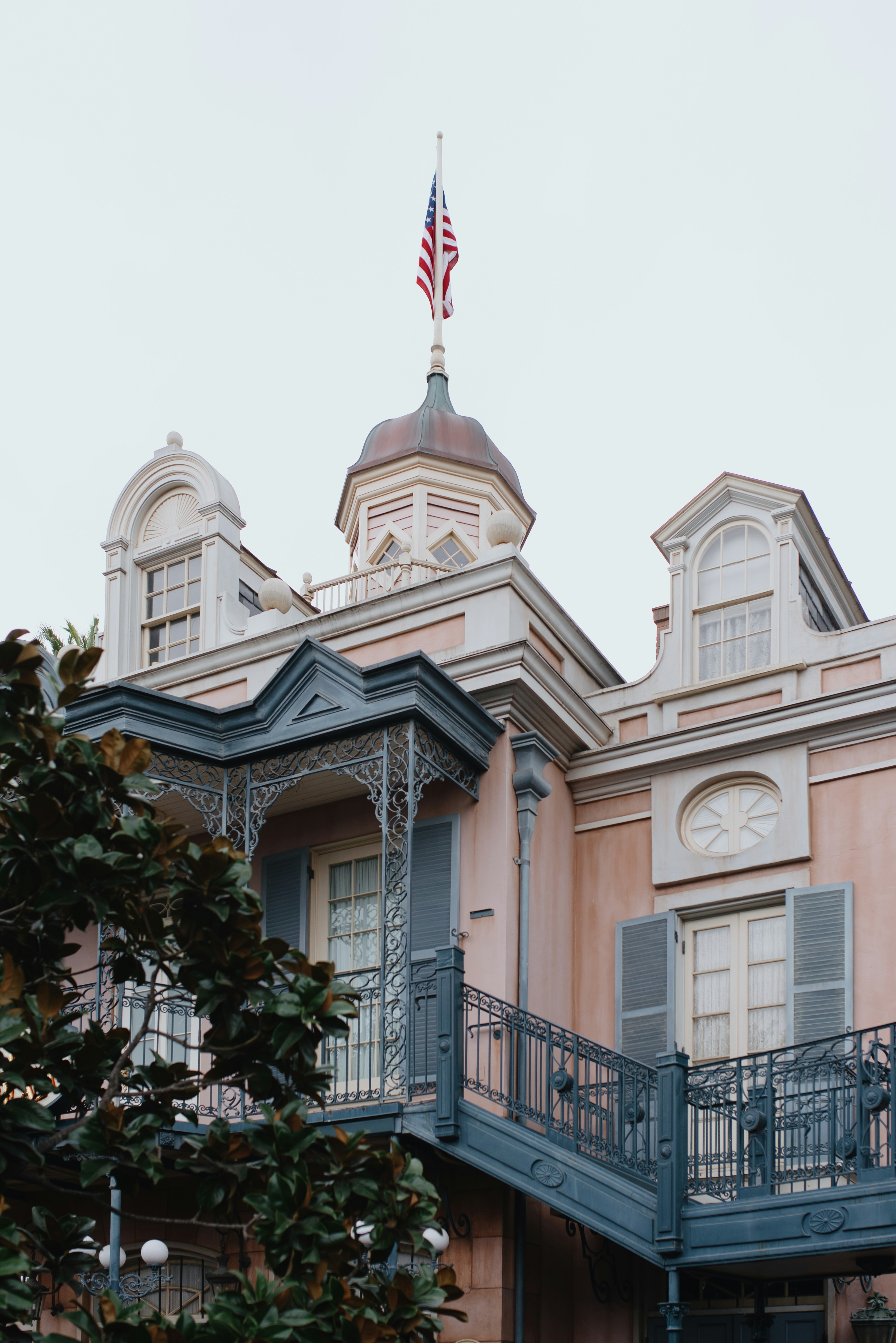 Flag Overlook: Victorian Facade and Wrought-Iron Veranda