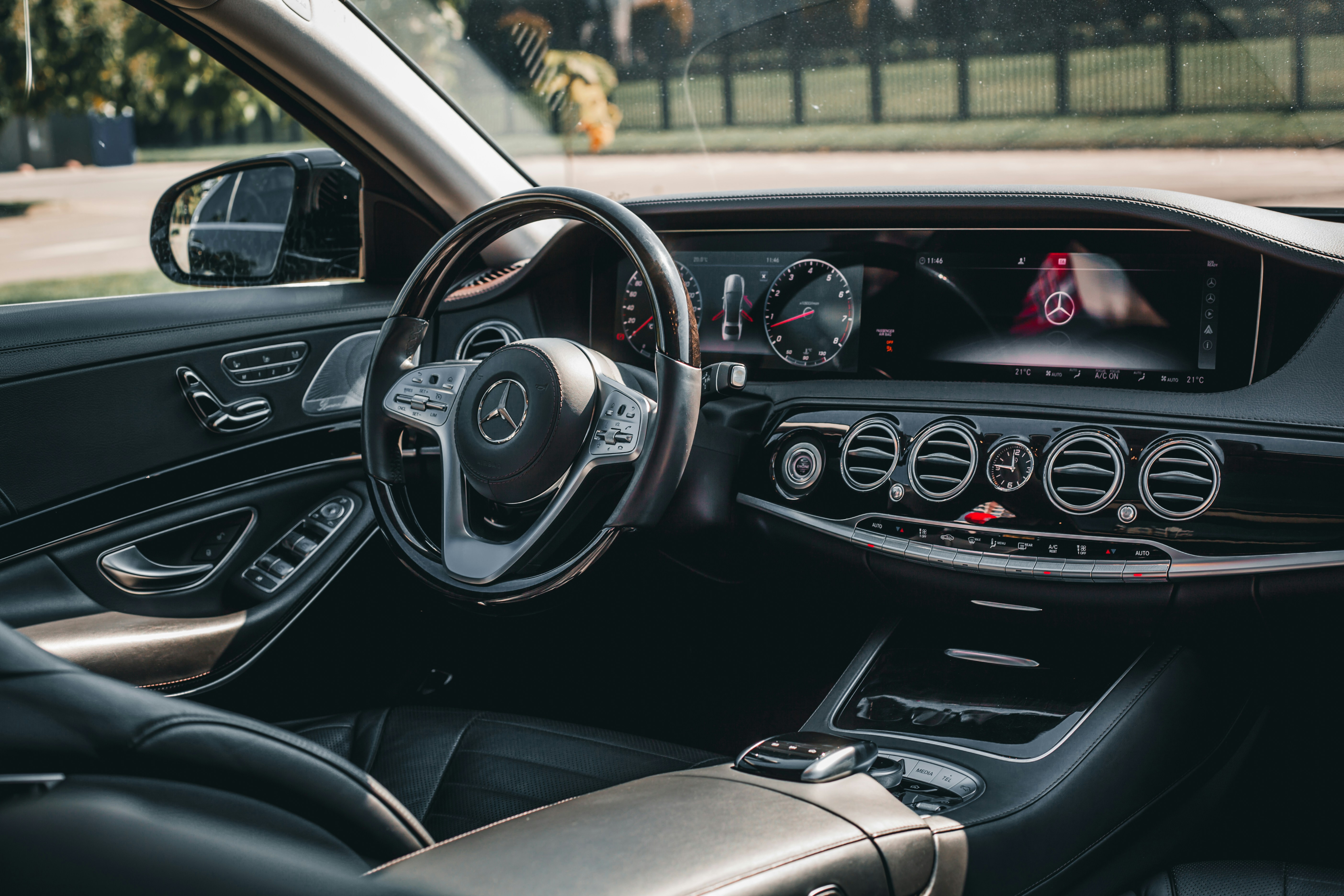 Luxury in the Driver's Seat: A Mercedes-Benz Cabin View