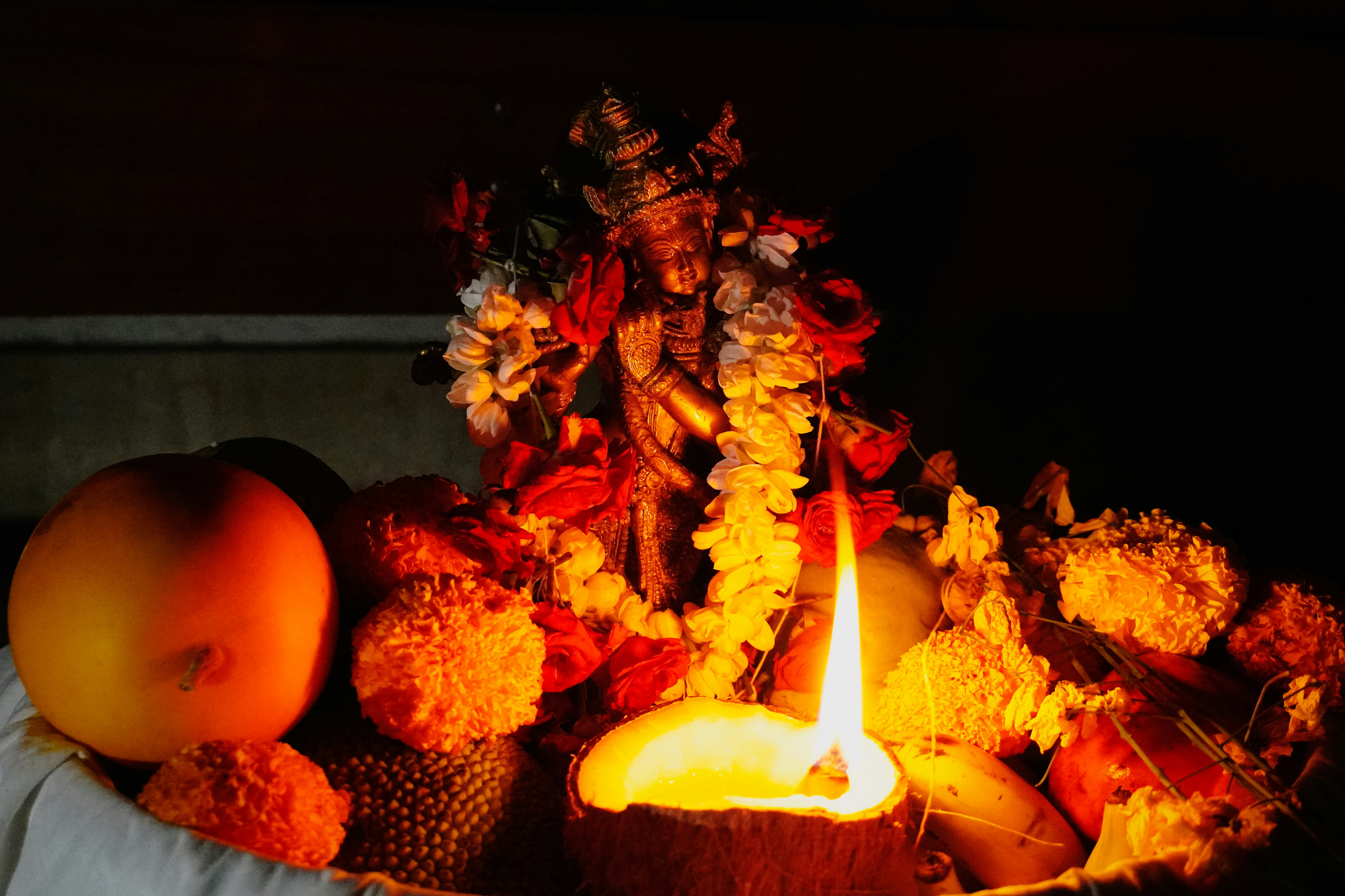 Candlelit Shrine Telluric Glow