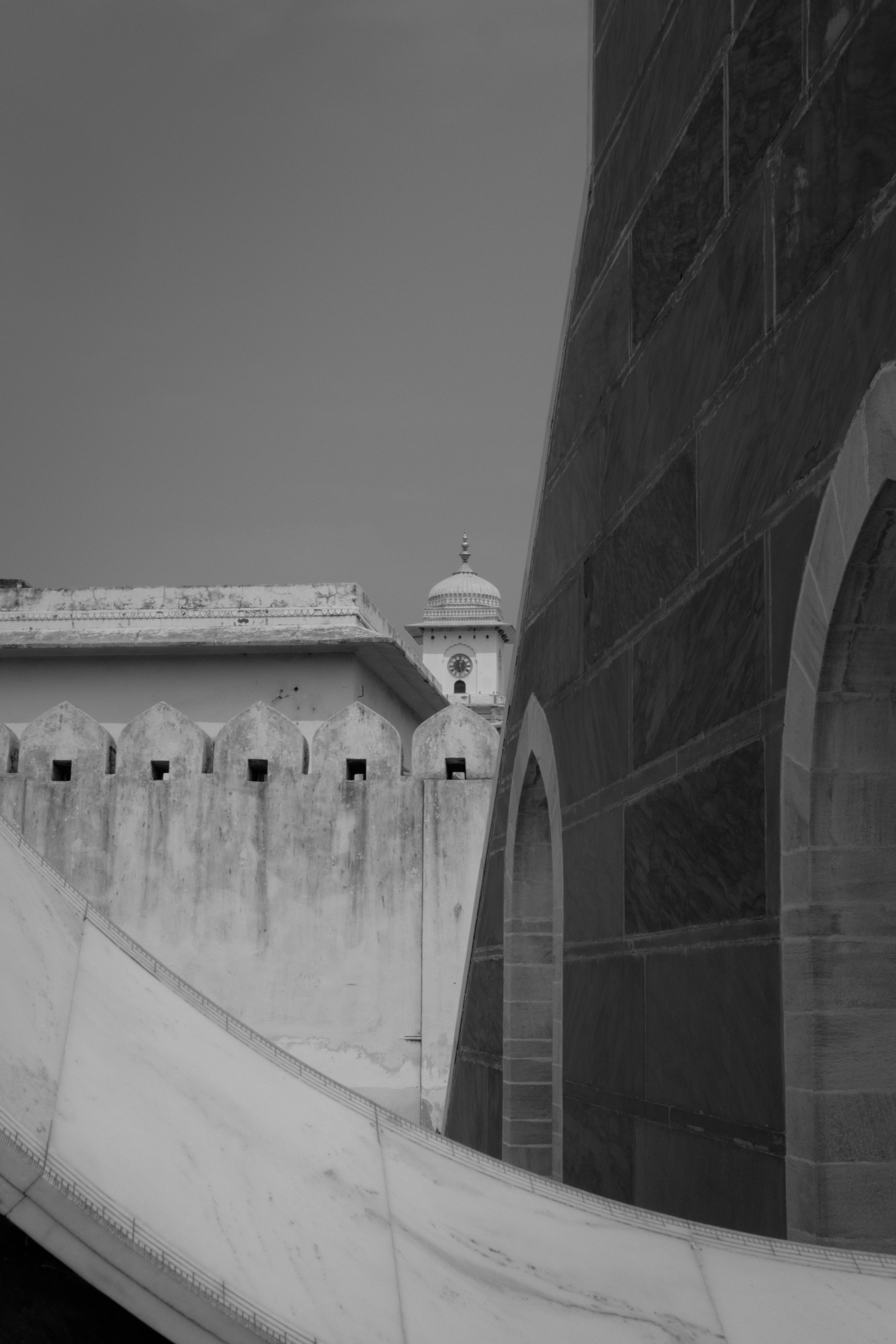 Archway and Dome: A Quiet Moment Inside the Fortress Wall