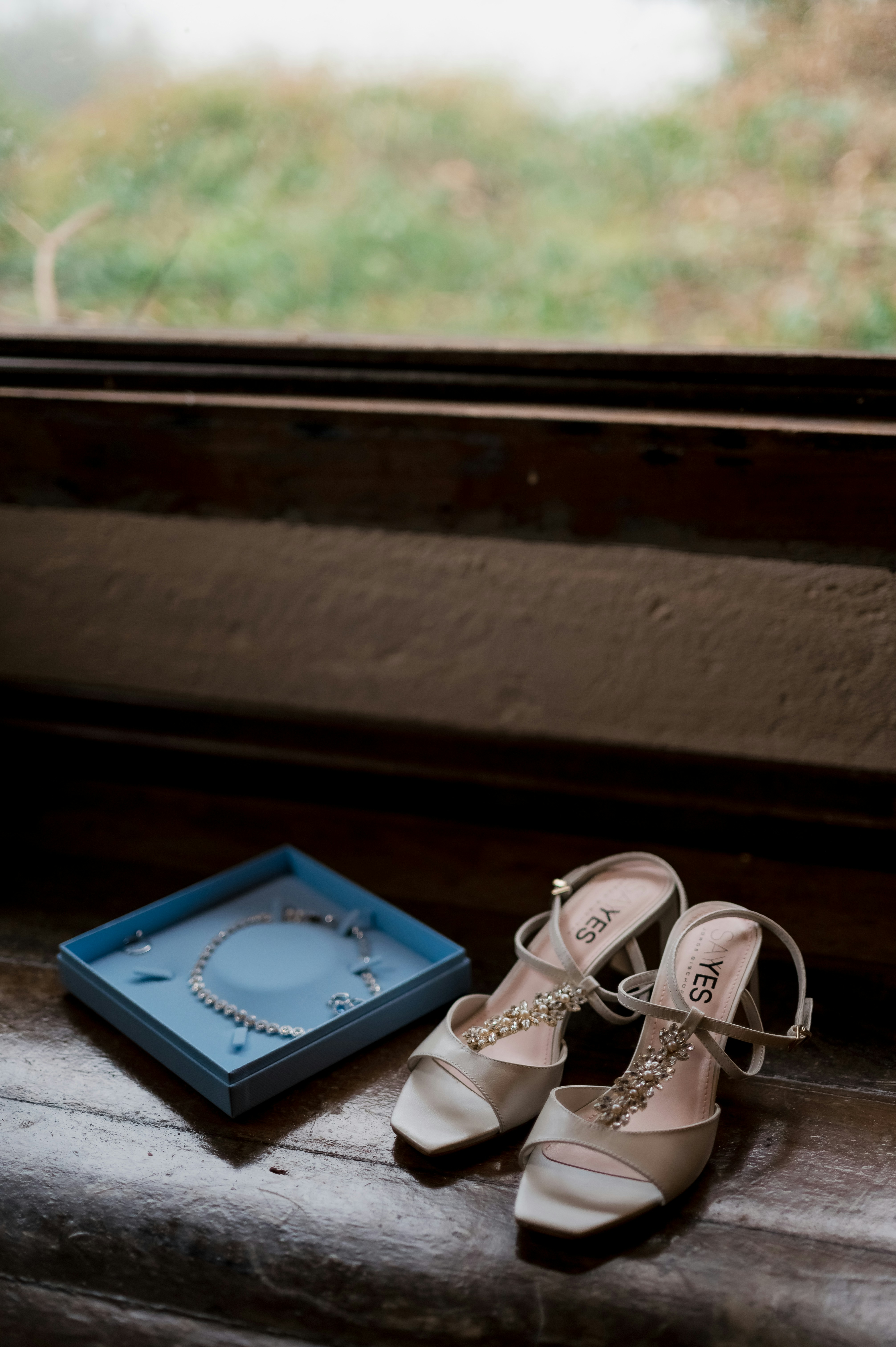 Bride’s Shoes and Jewelry: A Quiet Moment Before the Walk Down the Aisle