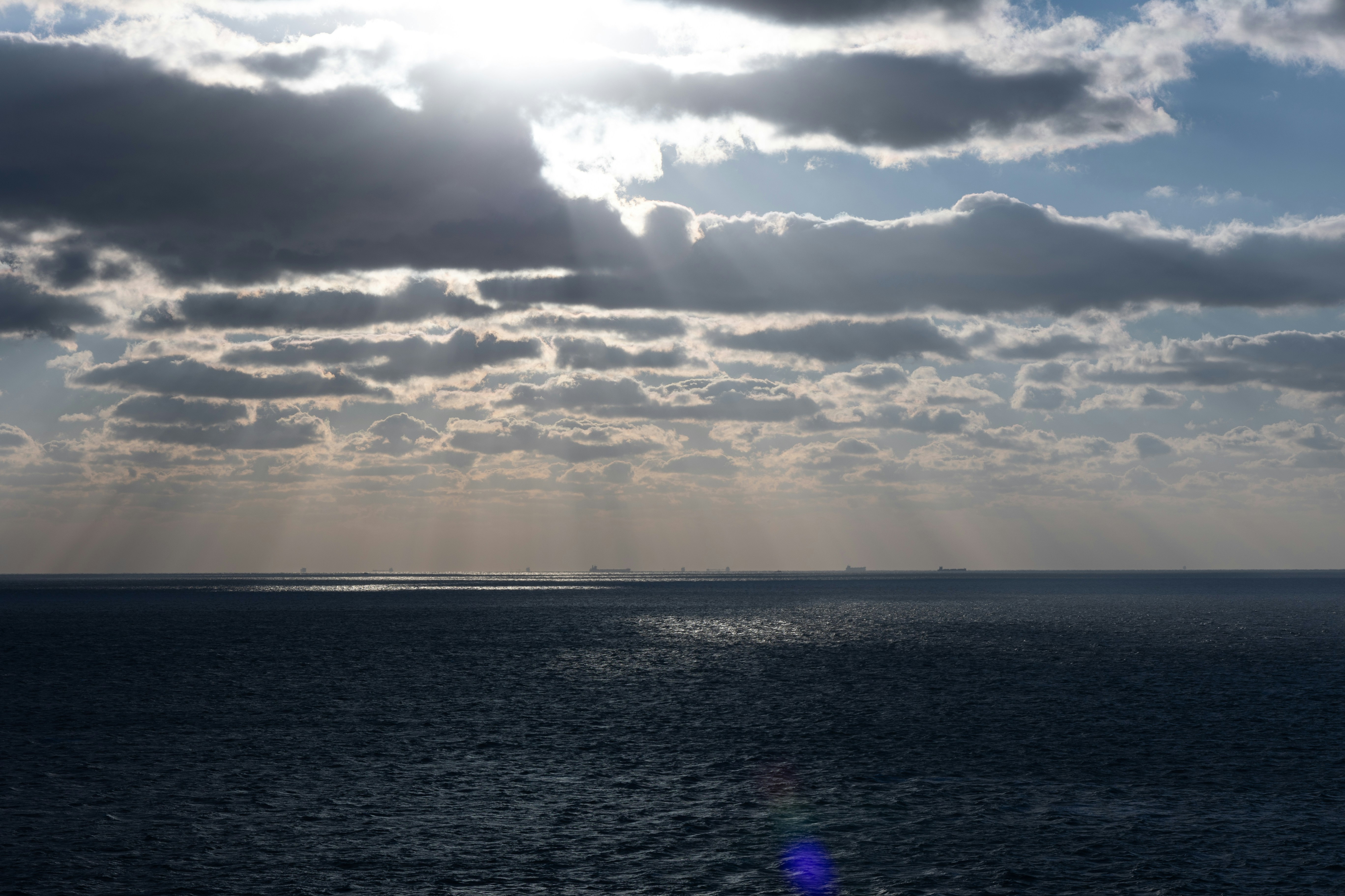 Ray of Quiet Light Over a Distant Horizon