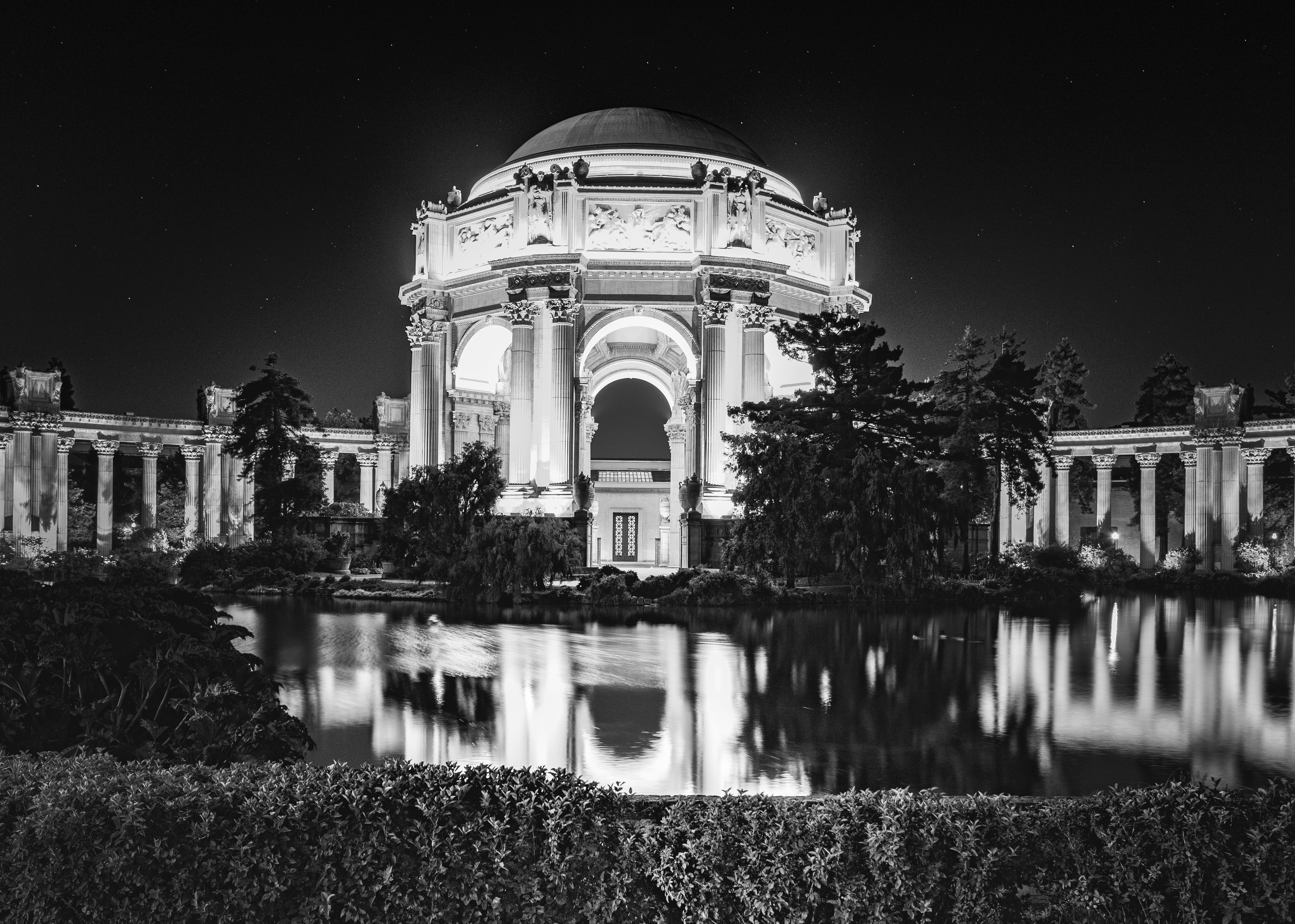 Moonlit Rotunda Reverie